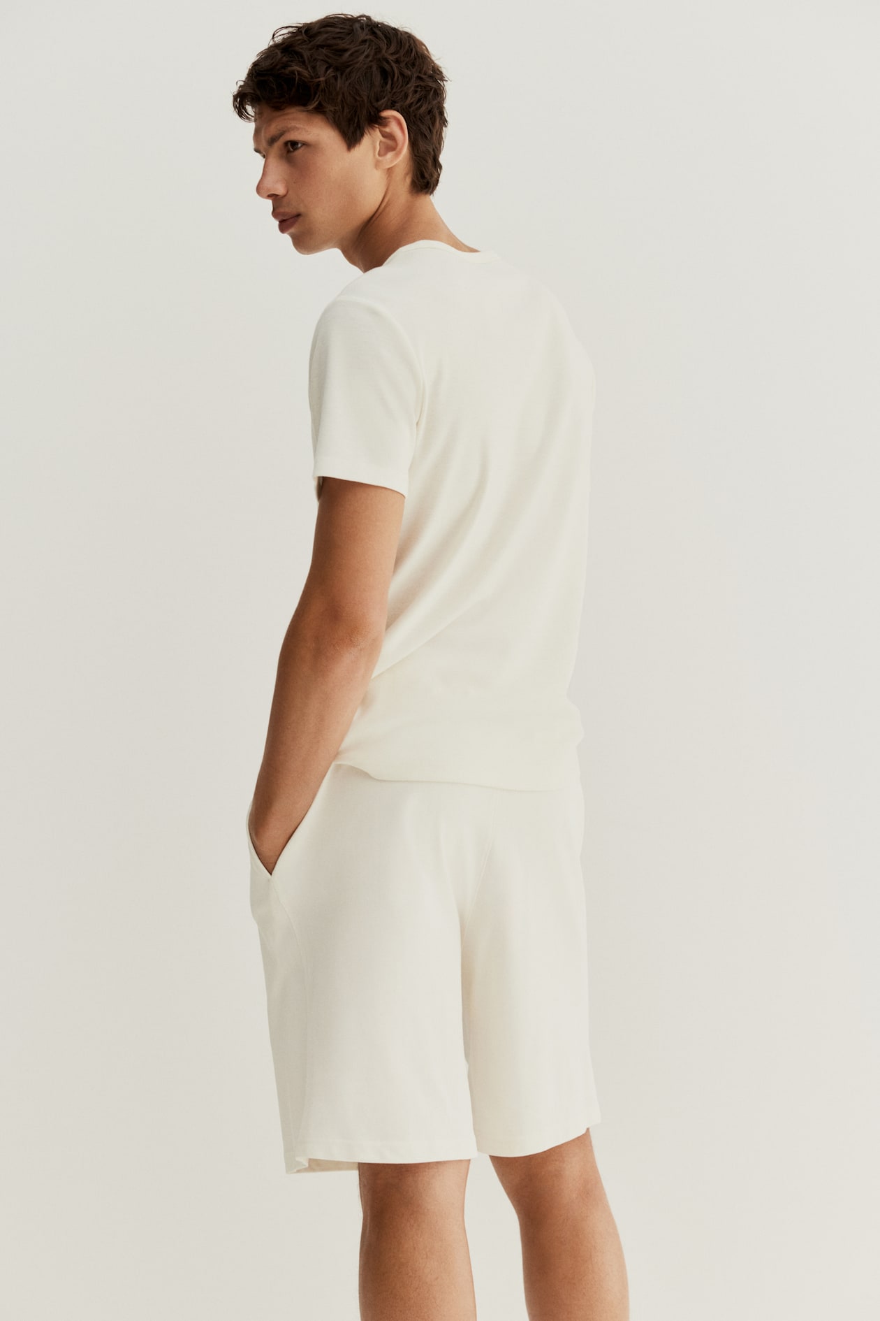 Men’s White Relaxed-Fit Knee-Length Piqué Shorts | H&M CA