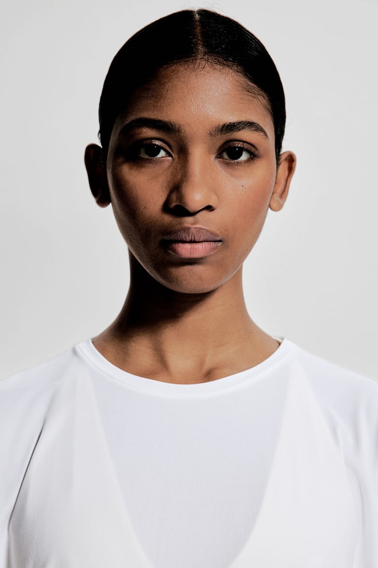 Boxy-style sports top with DryMove™ - White - Ladies | H&M GB