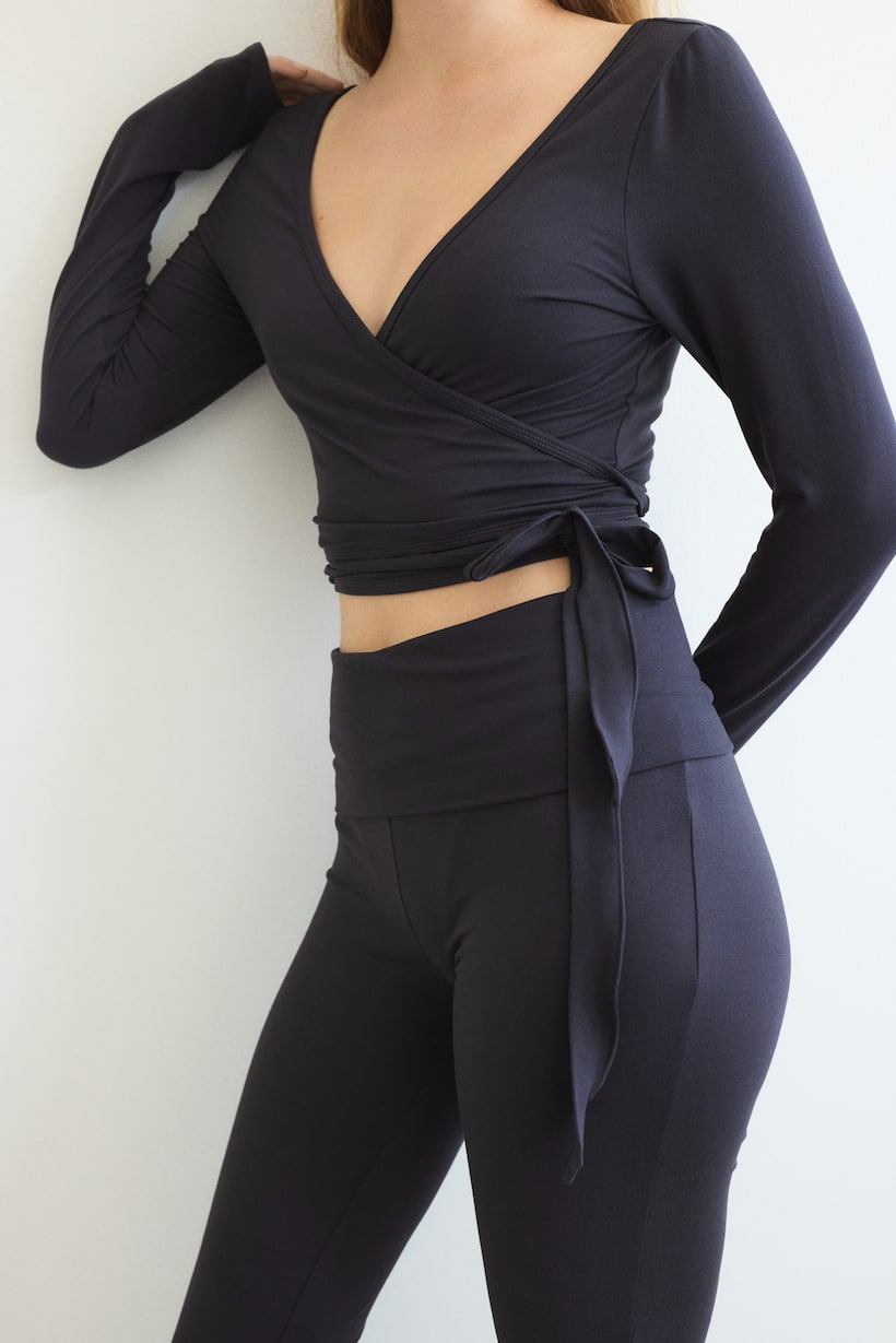 Women's Nearly black Short Wrap Top | H&M US
