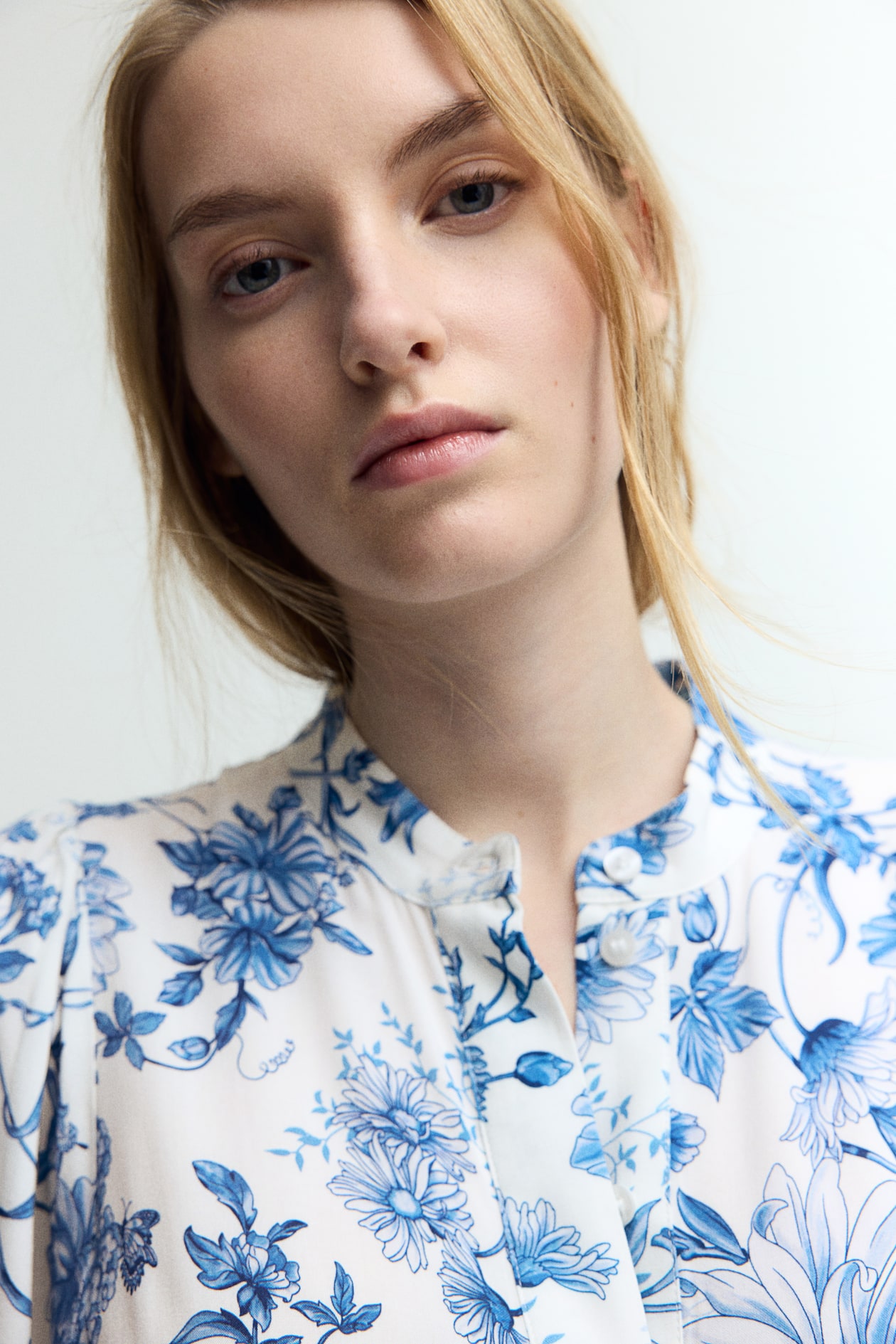 Abito lungo con maniche a sbuffo - Bianco/blu fiori - DONNA | H&M IT