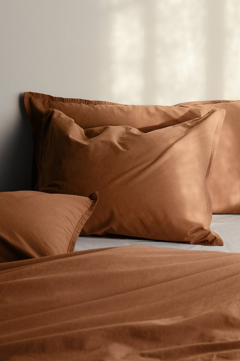Rust Washed Cotton Pillowcase at H&M Home | H&M US