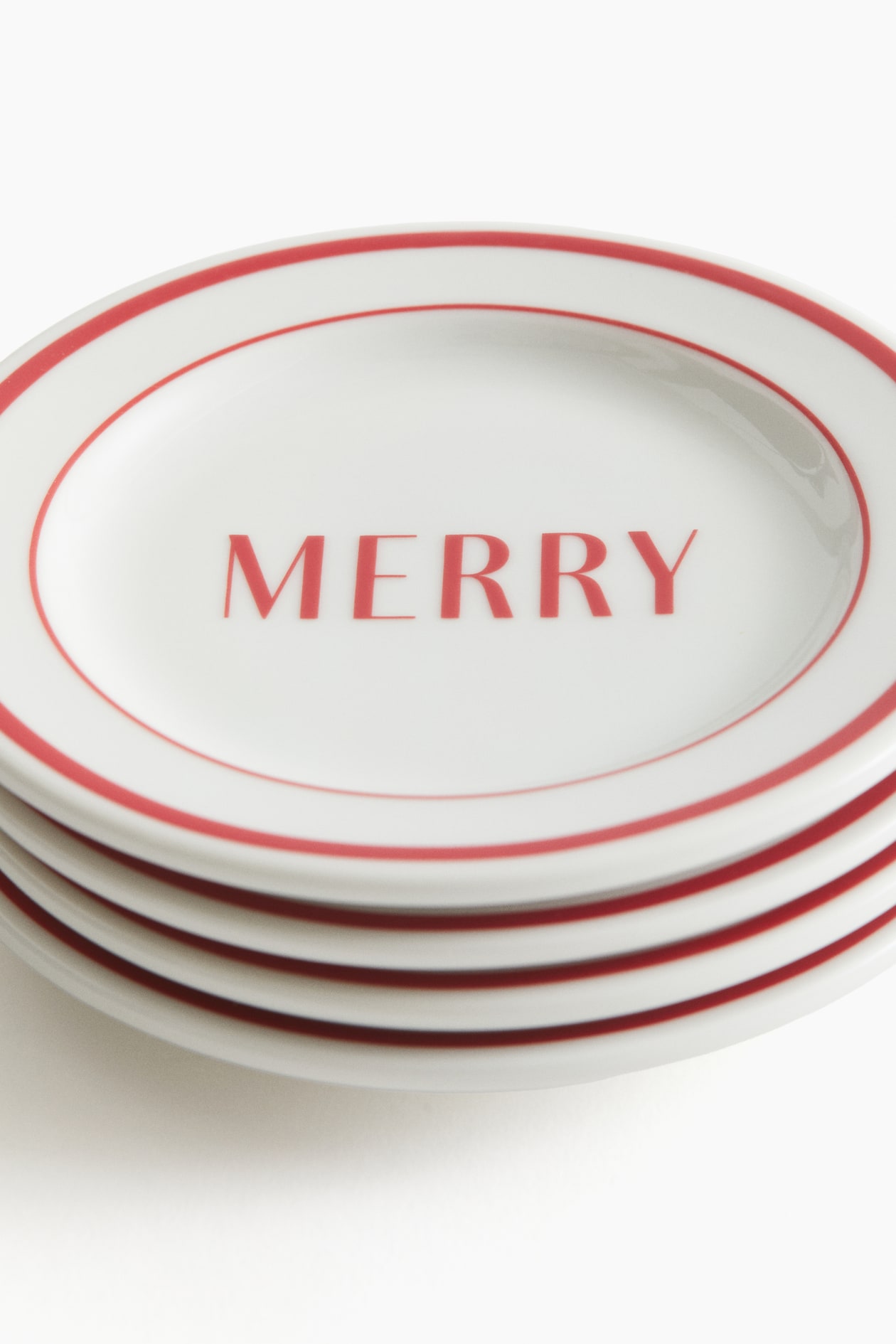 Red/Merry 4-pack small porcelain plates at H&M Home | H&M GB