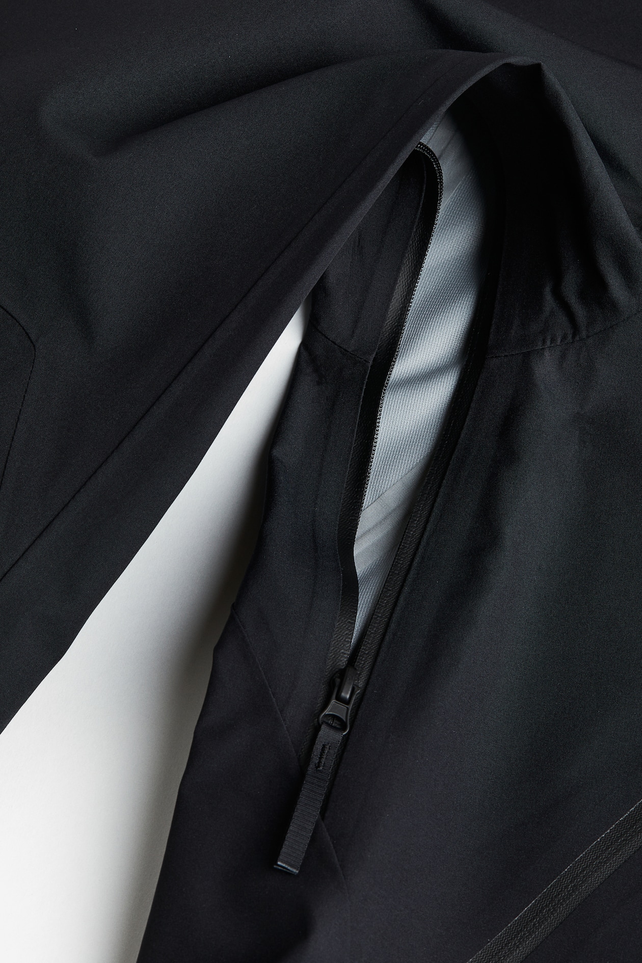 3-layer shell jacket in StormMove™ - Black - Ladies | H&M GB