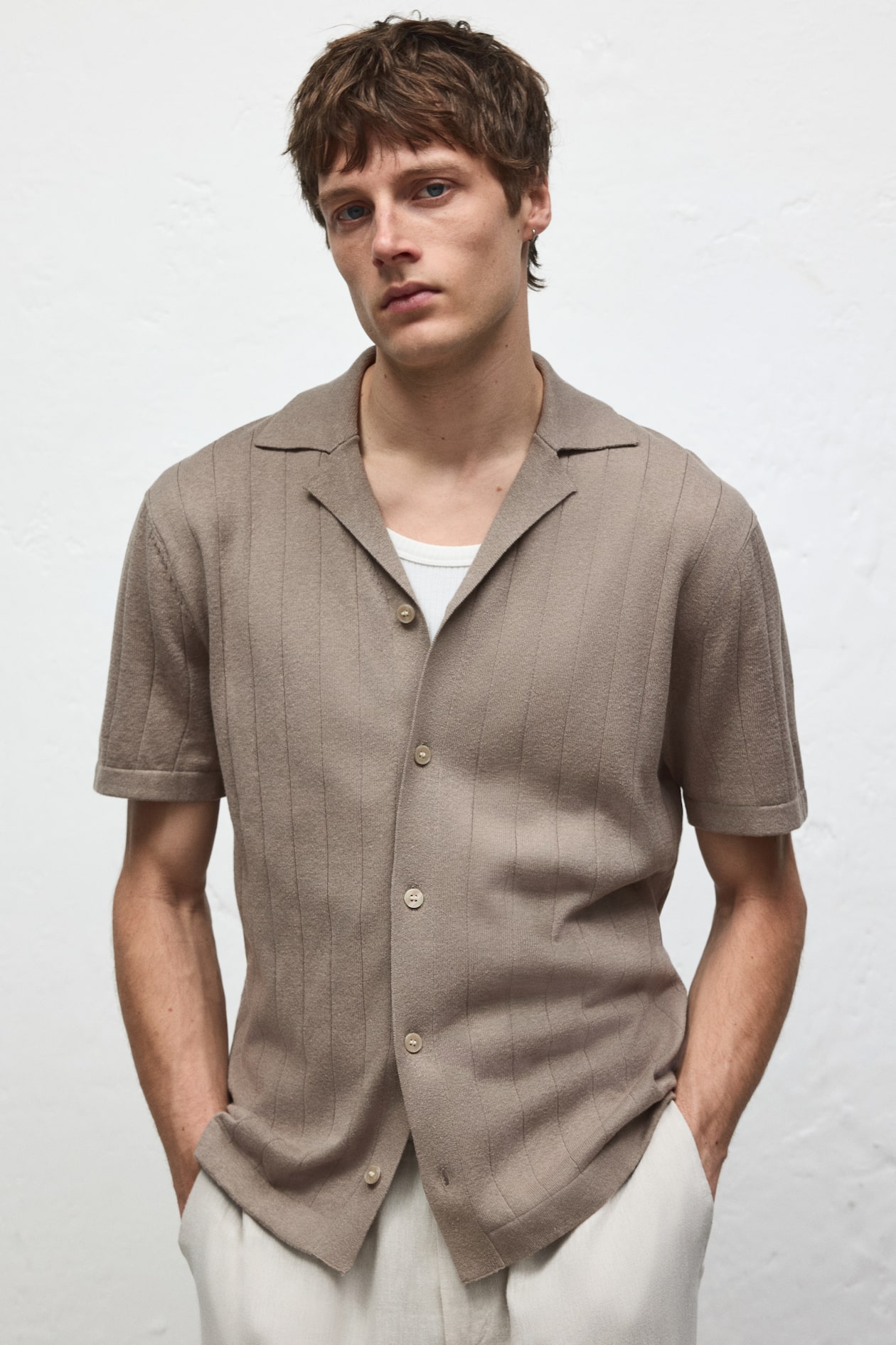 Men’s Dark beige Regular-Fit Linen-Blend Resort Shirt | H&M CA