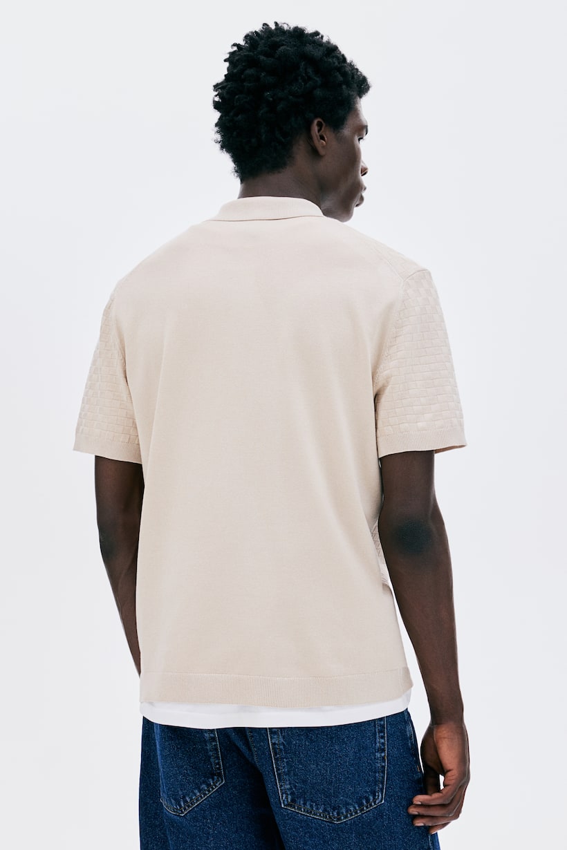 Playera polo Slim Fit en tejido texturizado - Beige claro - Men | H&M MX