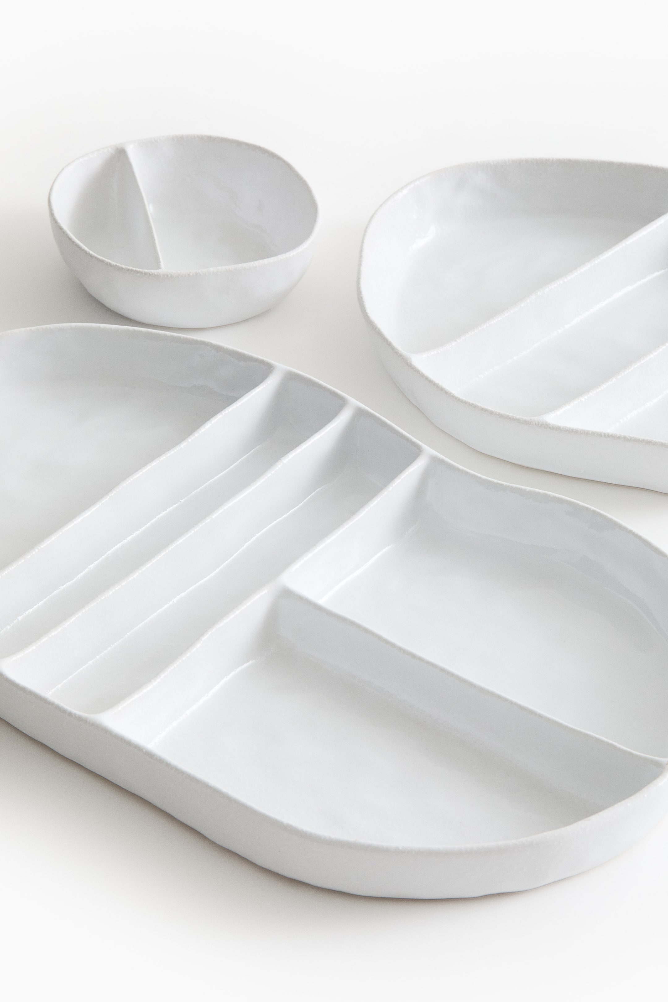 White Irregular-Shaped Stoneware Serving Bowl at H&M Home | H&M US