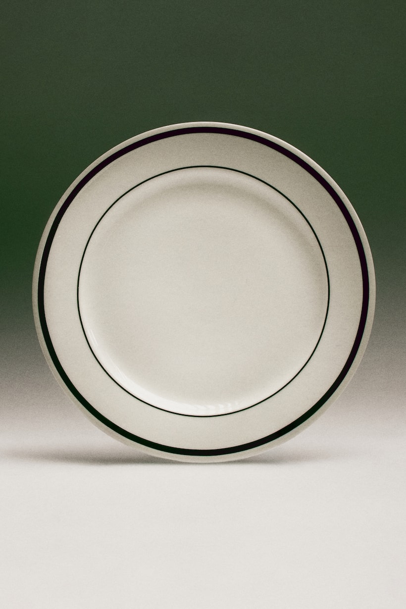 White/black 2-Pack Porcelain Medium-Sized Plates at H&M Home | H&M US