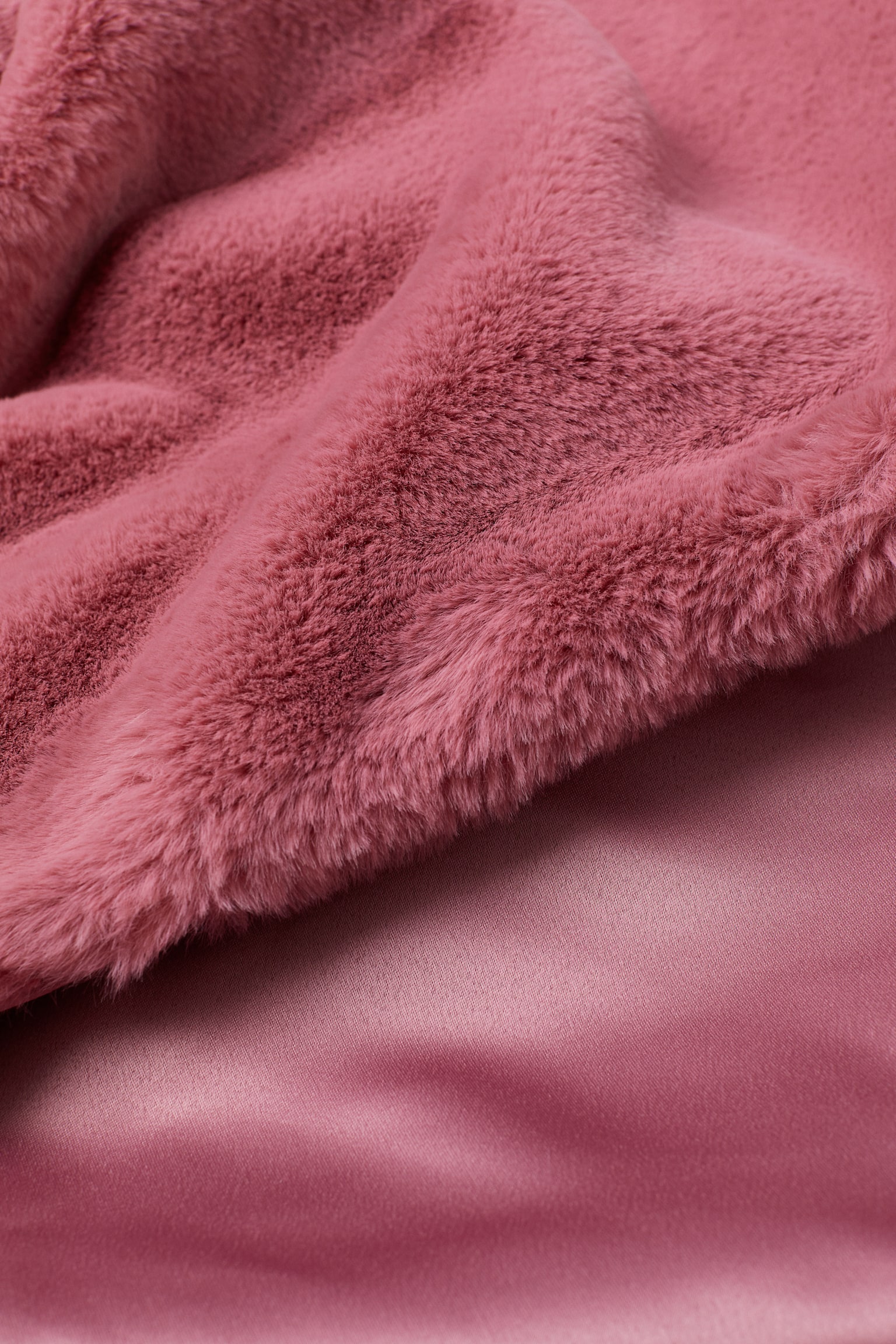 Koc z imitacji futra - Różowy - HOME | H&M PL