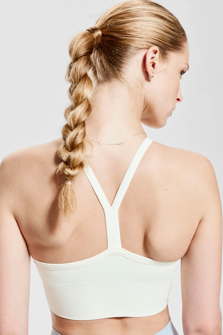 Women's White Seamless Medium-Support Sports Bra with DryMove™ | H&M CA