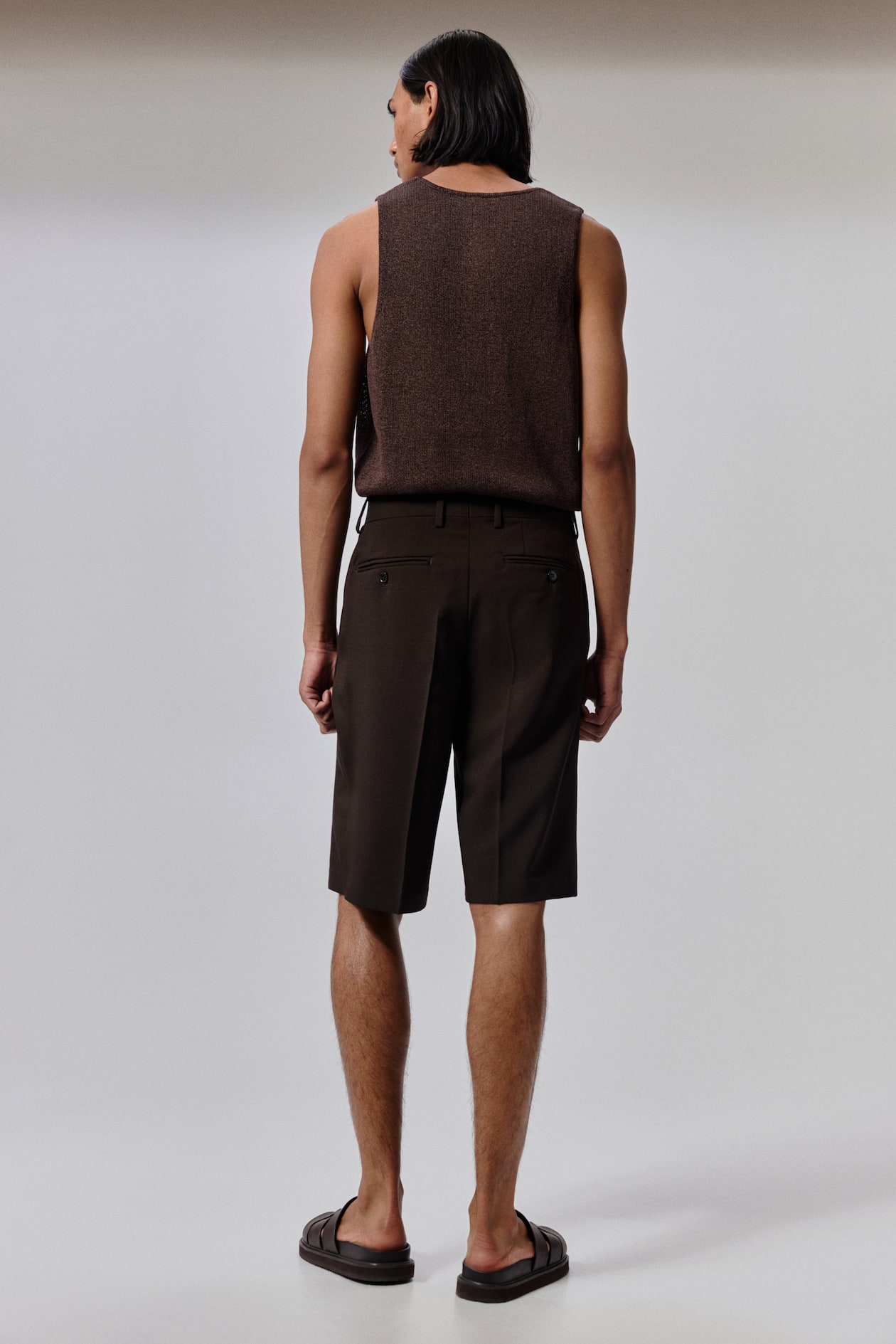 Men’s Dark brown Loose-Fit Bermuda Shorts | H&M US