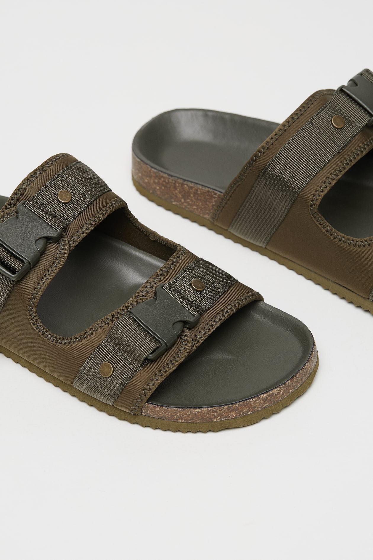 Scuba-look Sandals - Dark khaki green - Men | H&M US