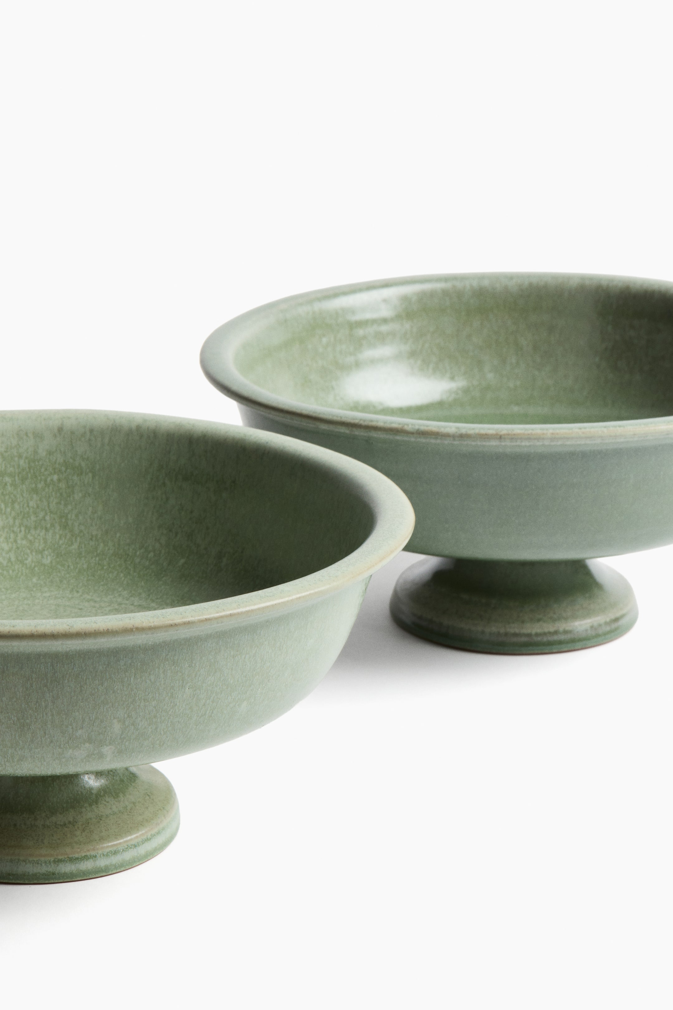 Ciotola da portata in gres con piede - Verde chiaro - HOME | H&M IT