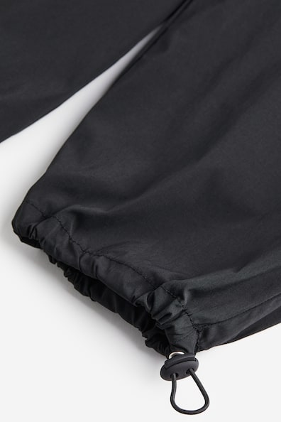 Relaxed Fit Nylon Cargo Pants - Black - Men | H&M US