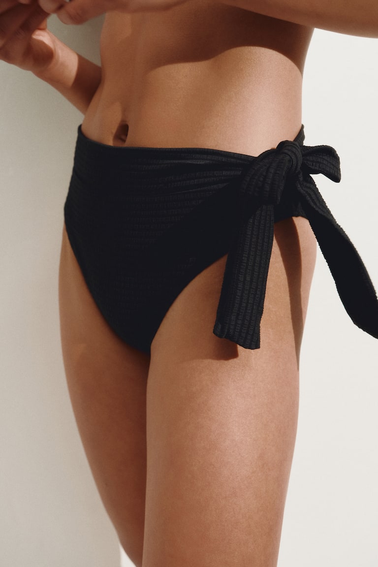 Bikinihose High Waist mit Bindedetail - Schwarz - Ladies | H&M DE