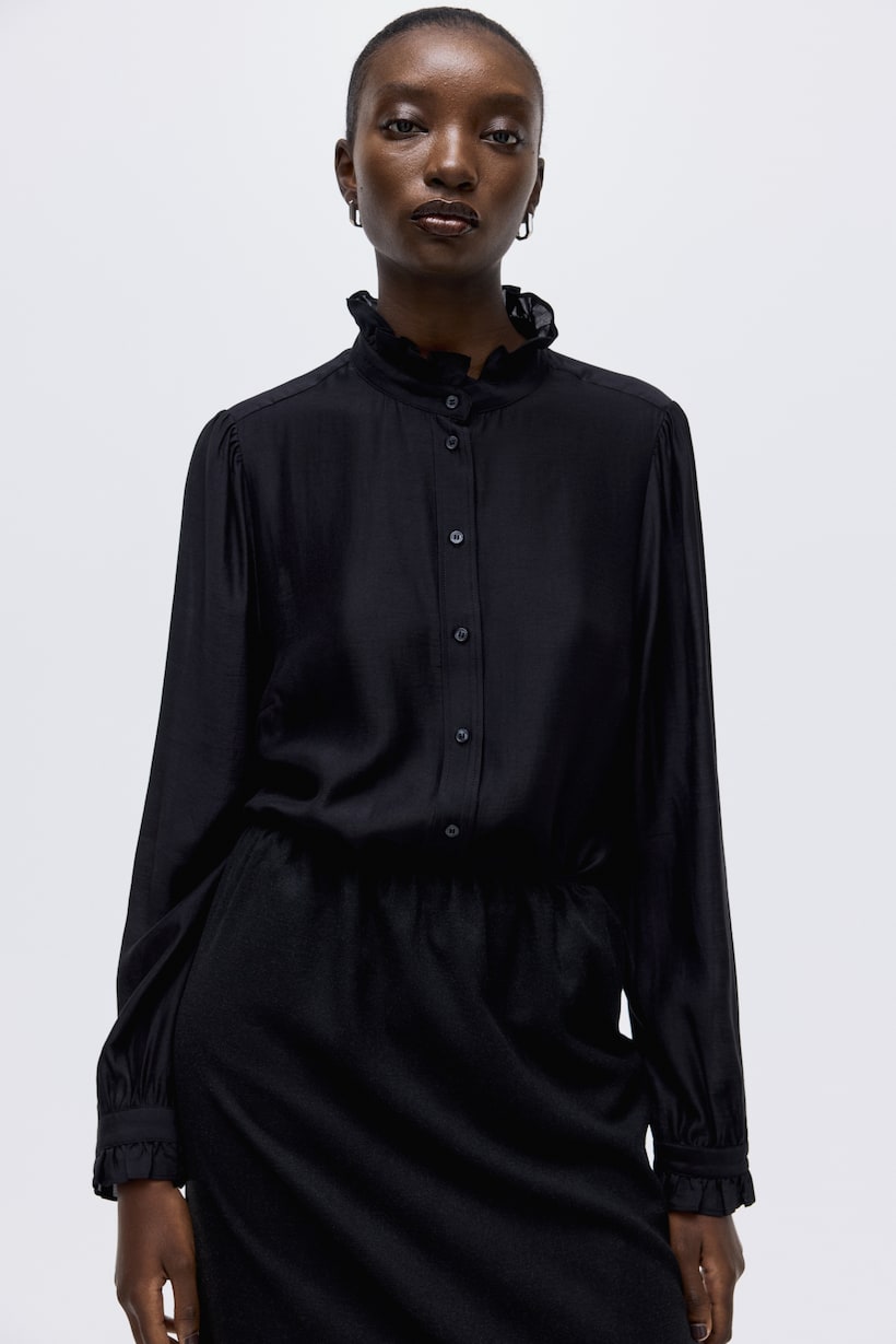 Blusa con cuello de olán - Negro - Ladies | H&M MX