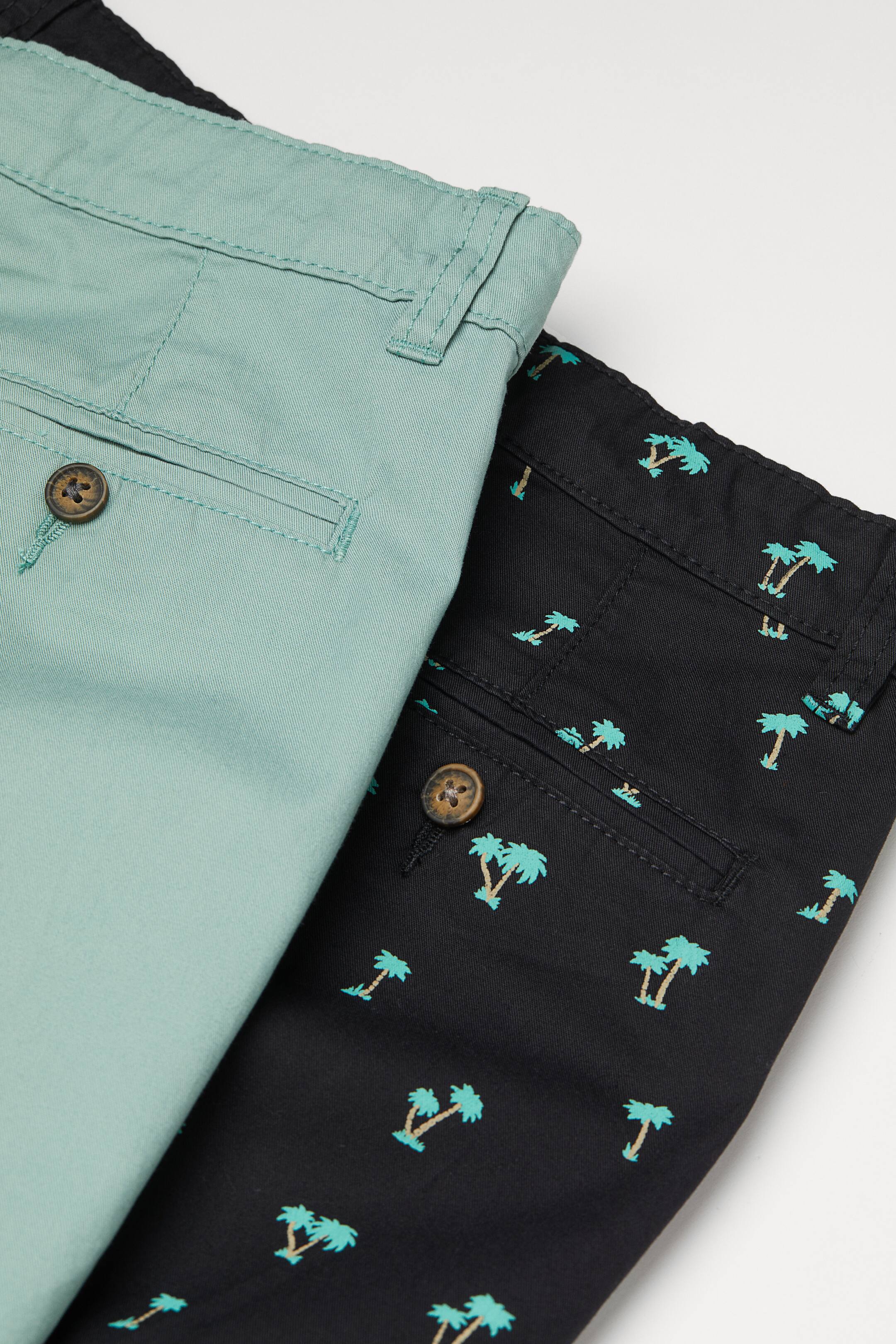 Dva pamučna šortsa - Light green/Palm trees - Kids | H&M RS