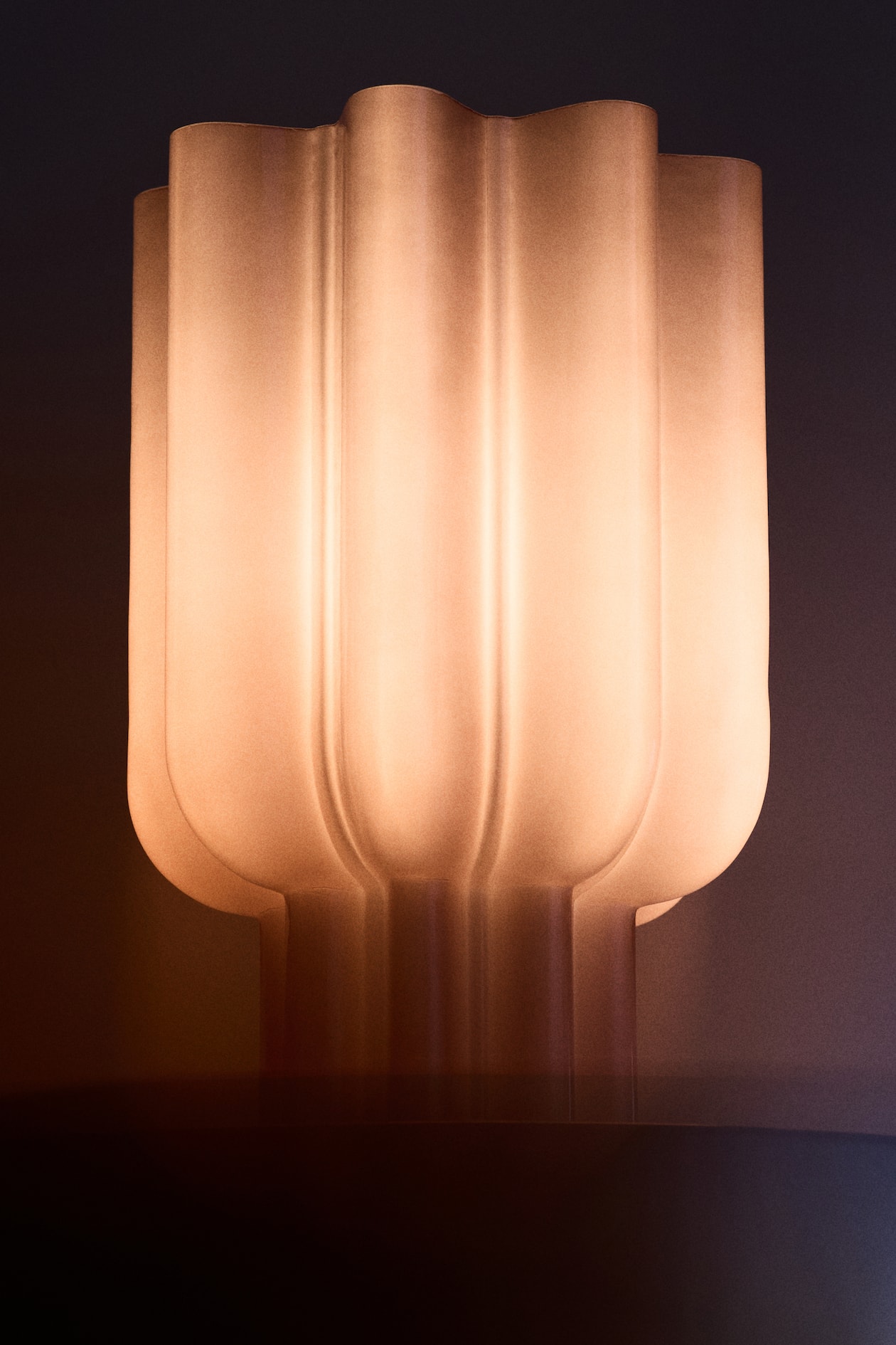 Dusty rose Glass Table Lamp at H&M Home | H&M US