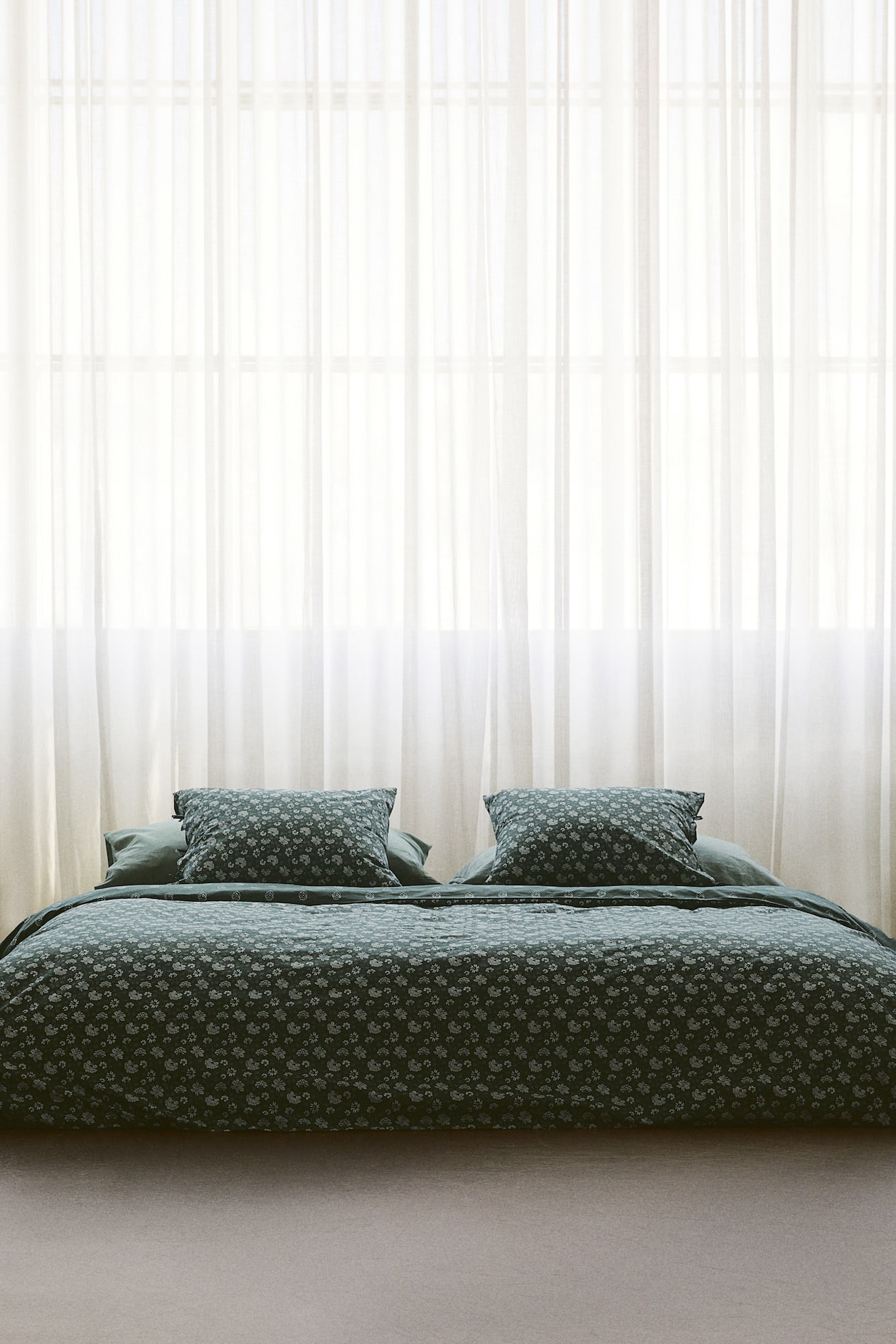 Cotton King/Queen Duvet Cover Set - Dark green/floral - Home All | H&M US