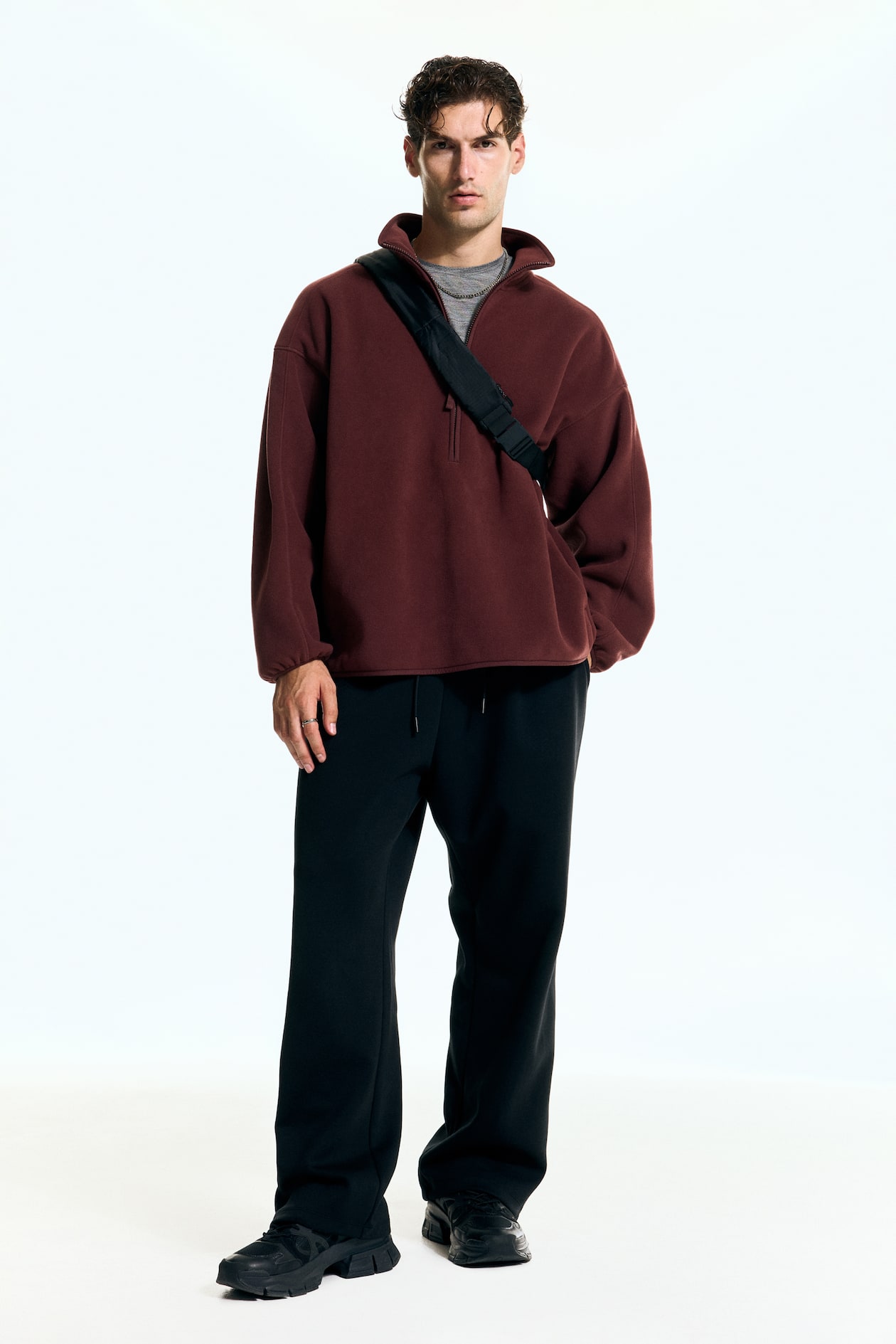 Sportshirt aus Fleece - Helles Weinrot - Men | H&M DE