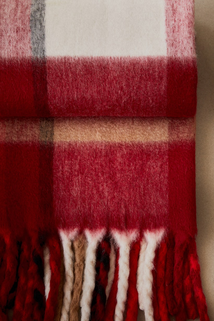 Patterned Throw - Red/plaid - Home All | H&M US