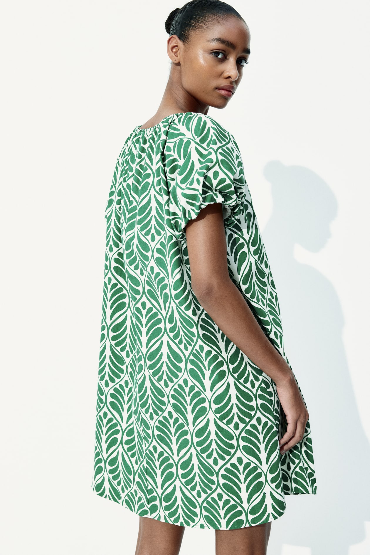 Drawstring-neck dress - White/Green patterned - Ladies | H&M GB