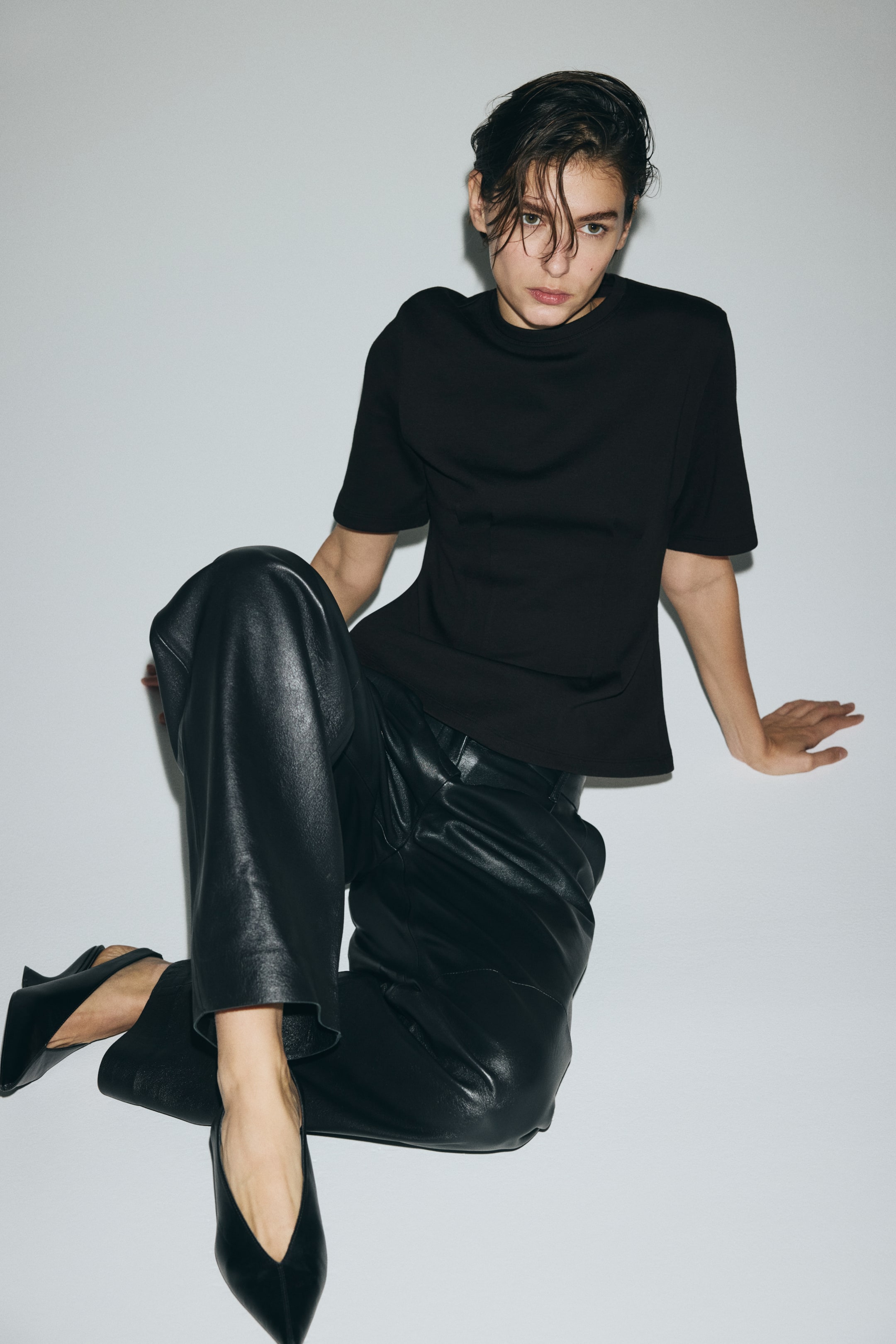 Tapered-Waist Interlock T-Shirt - Black - Ladies | H&M US