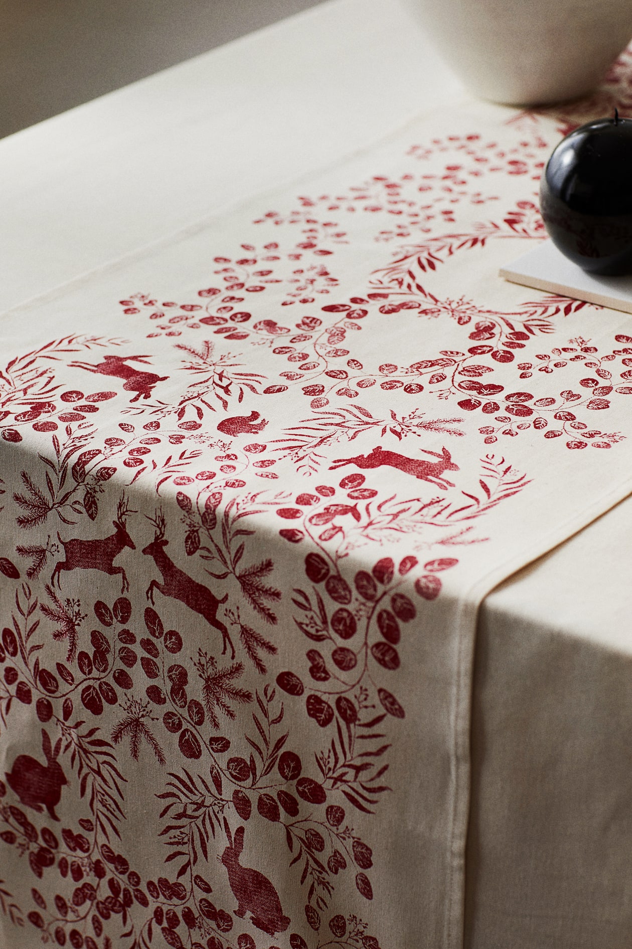 Linen-blend print-motif table runner - Light beige/Forest animals ...