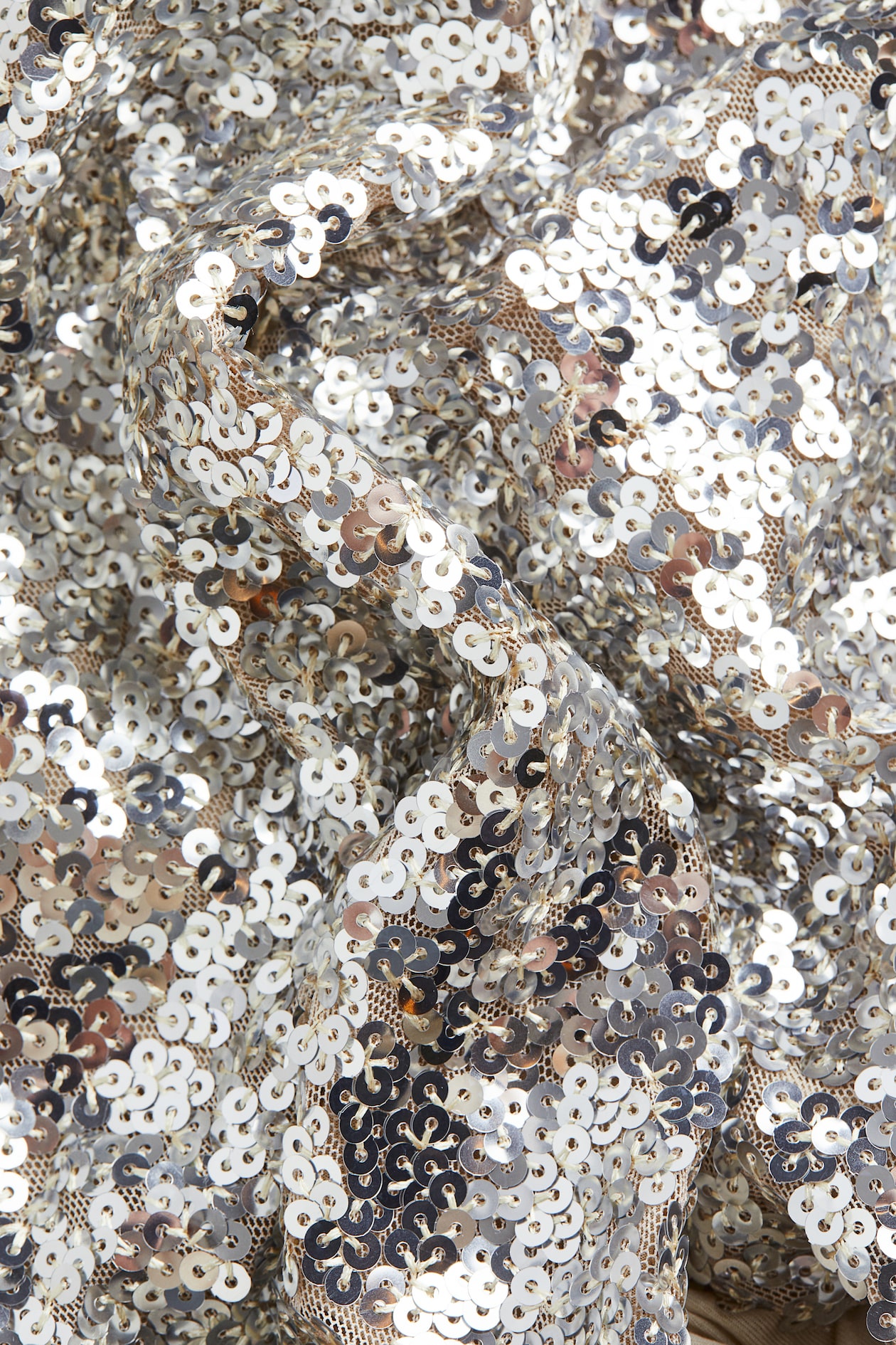 Women's Silver-coloured/Sequins Sequined wrap dress | H&M GB