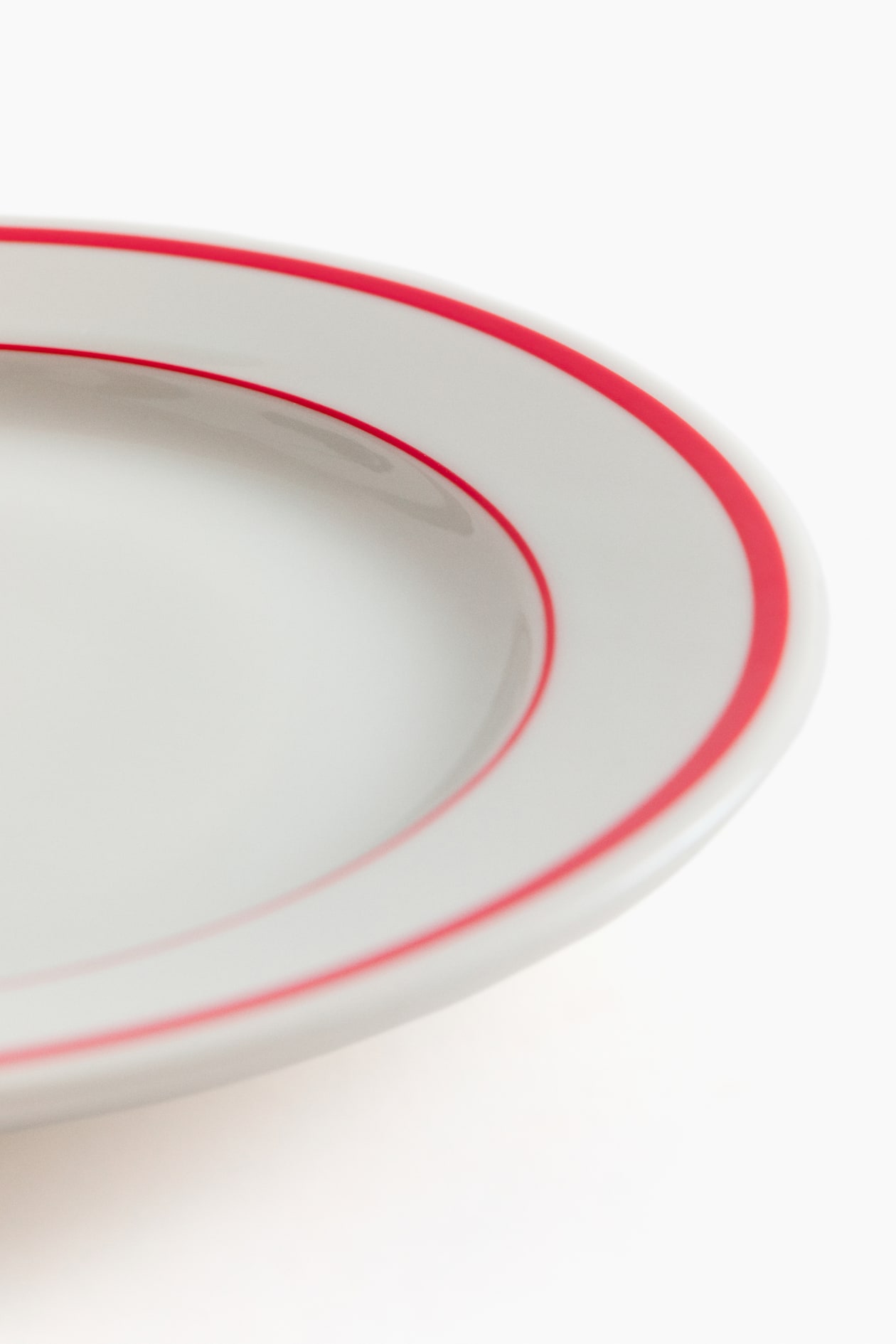 Medium-Sized Porcelain Plate - Red/heart - Home All | H&M US