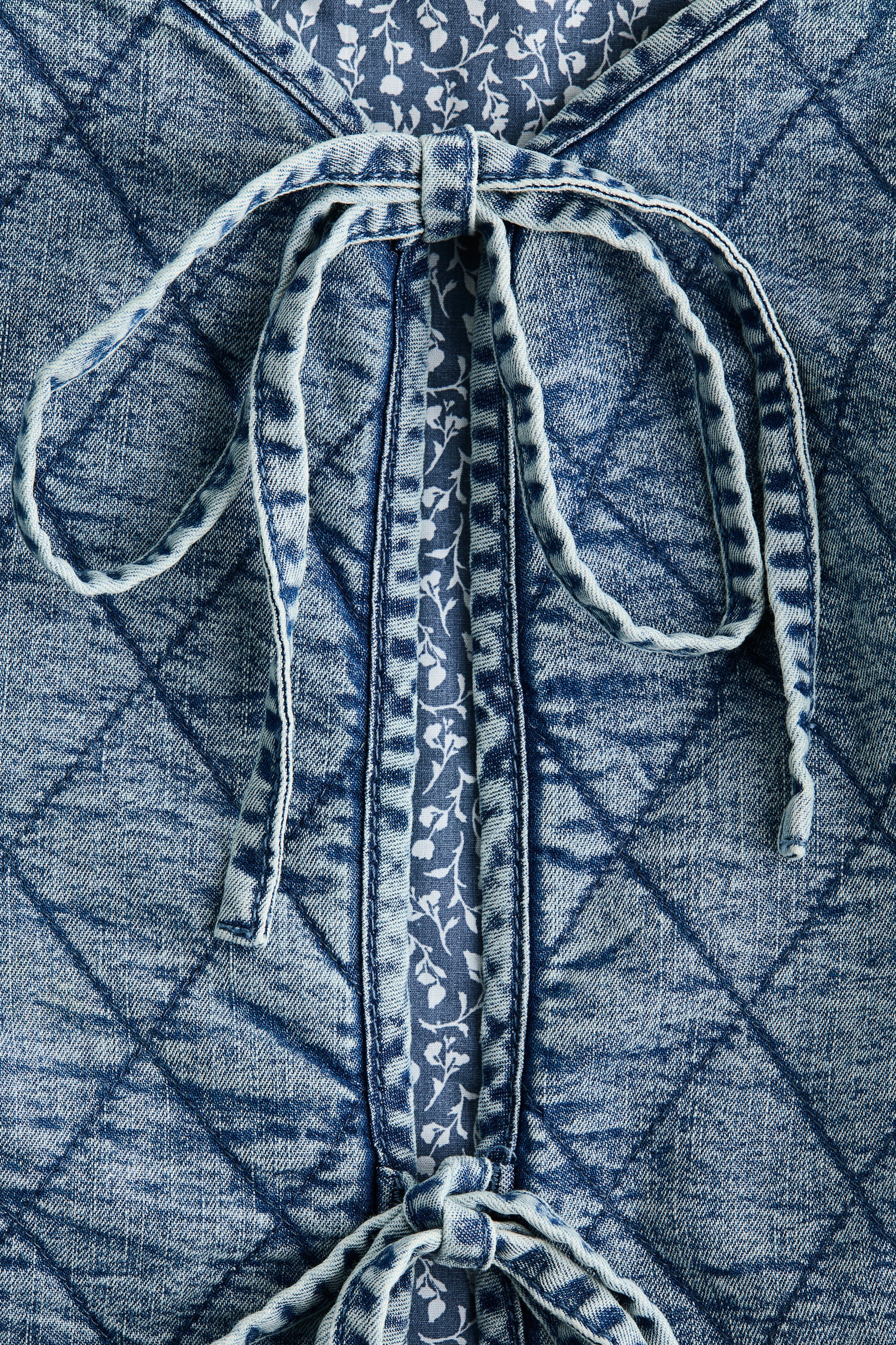 Women's Denim blue/Floral Reversible denim jacket | H&M IE