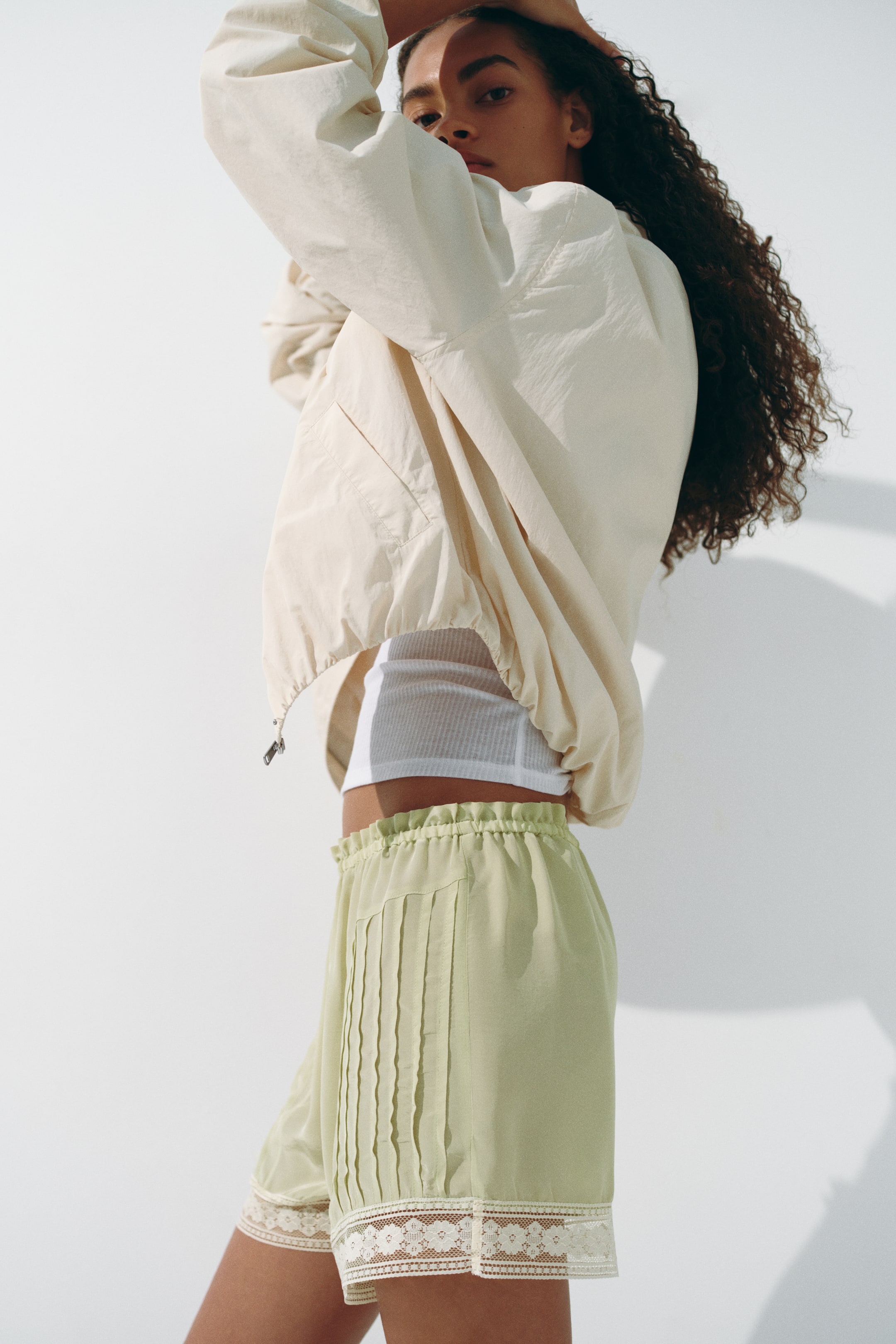 Women's Light green Drawstring-Detail Balloon-Leg Shorts | H&M CA