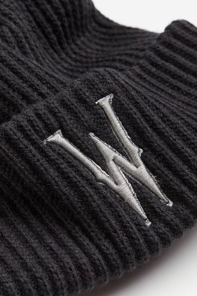 Beanie with Motif - Dark gray/Wednesday - Ladies | H&M US
