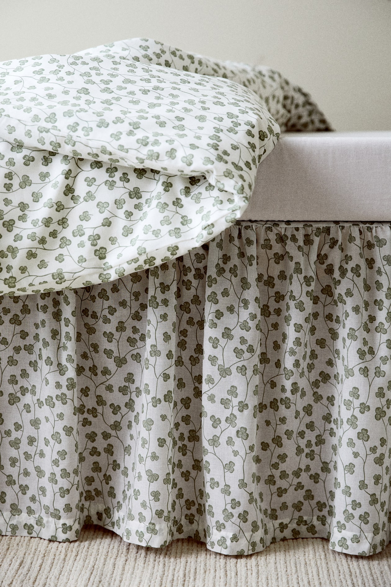 Patterned single valance - White/Clover - Home All | H&M GB