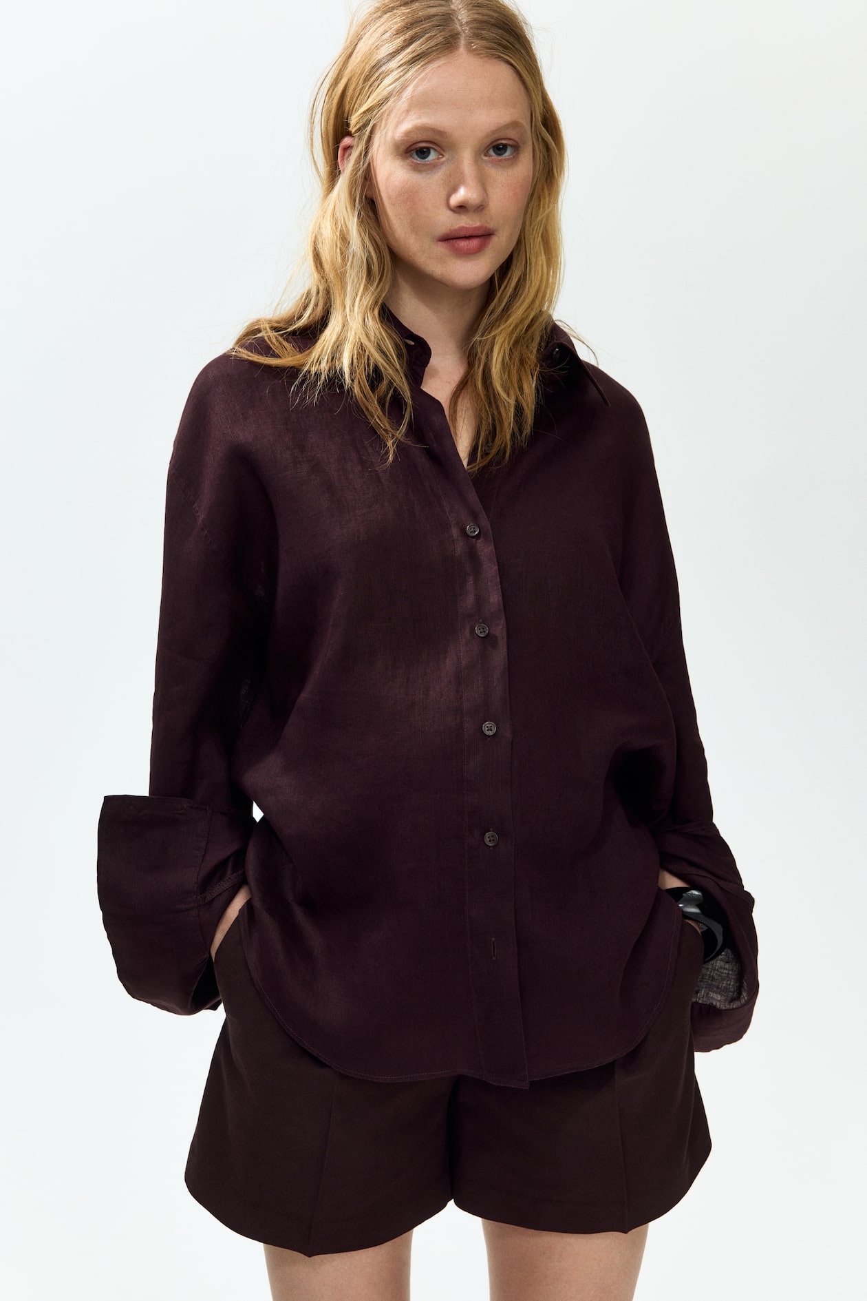 Women's Dark brown MAMA Linen-Blend Shorts | H&M US
