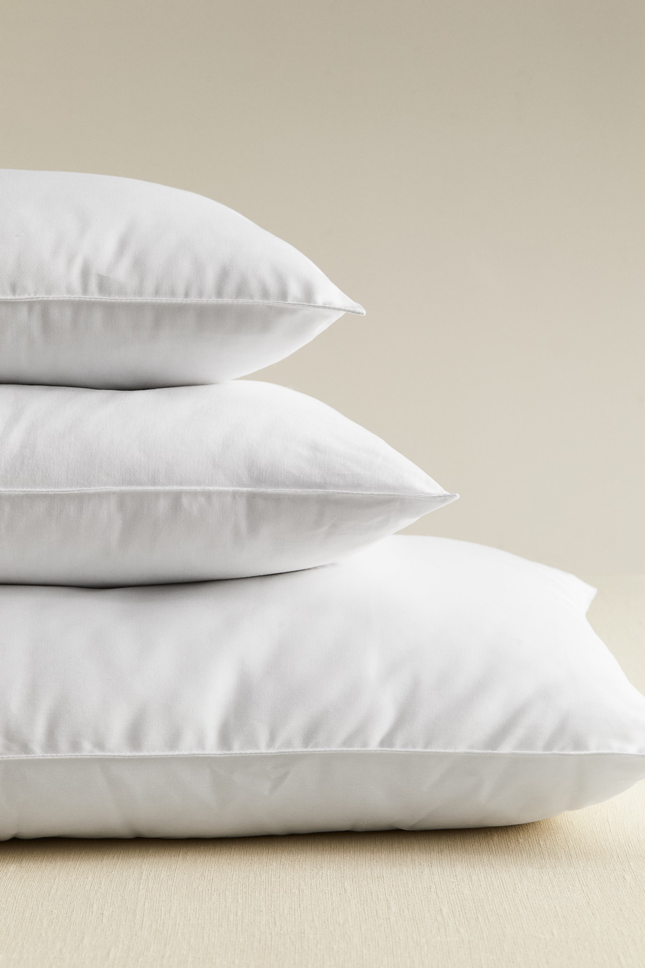 White Polyester inner cushion at H&M Home | H&M GB
