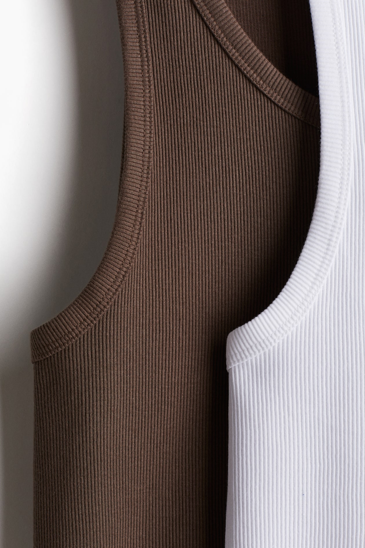 2-pack Slim Fit Rib Tanks - Brown/White - Men | H&M AU