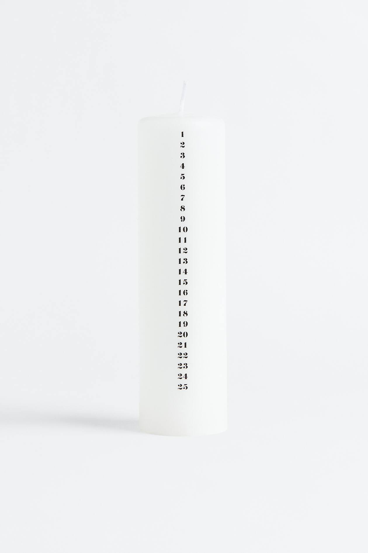 White Calendar candle at H&M Home | H&M GB