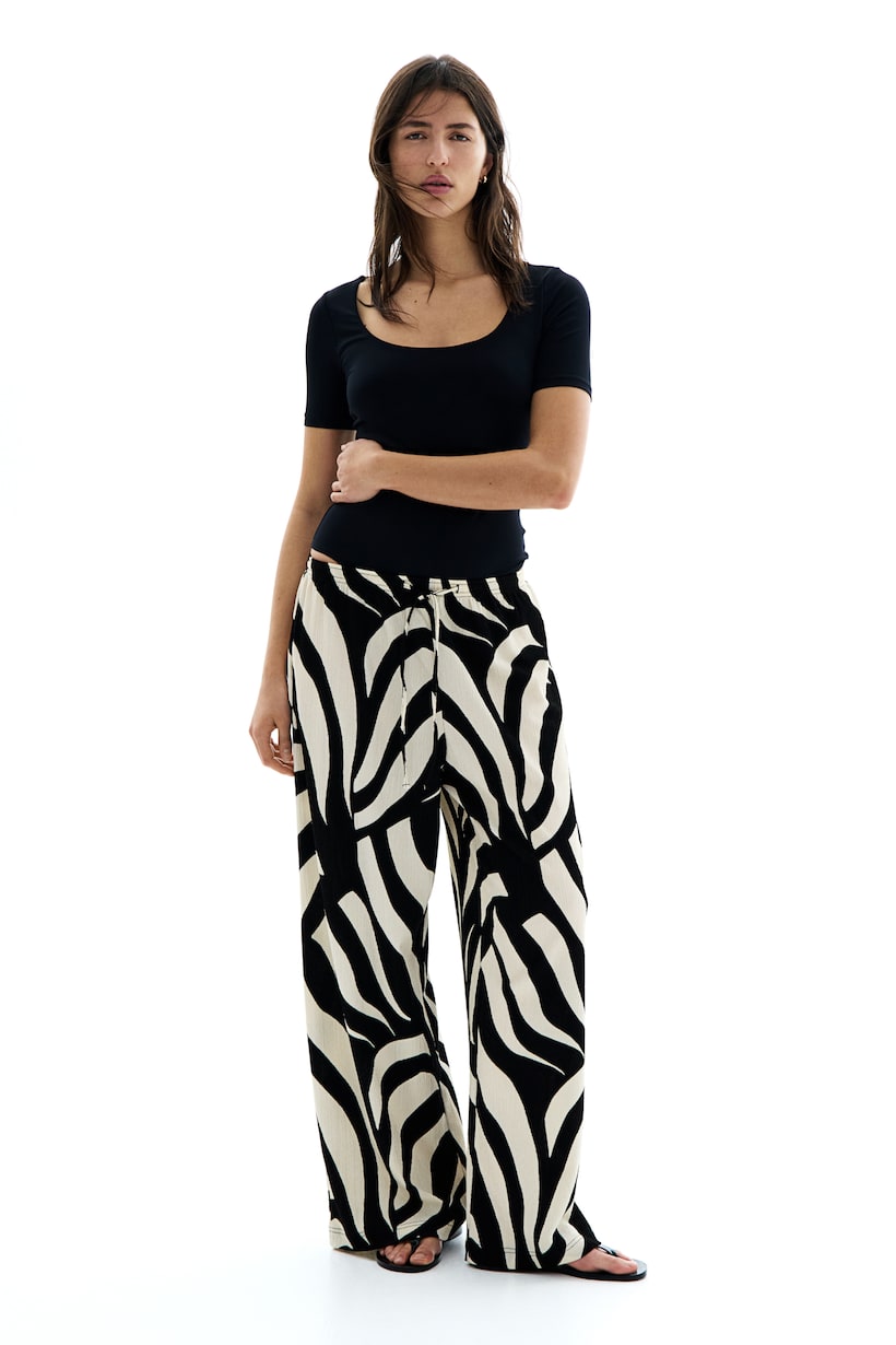 Textured Jersey Drawstring Pants - Black/patterned - Ladies | H&M US