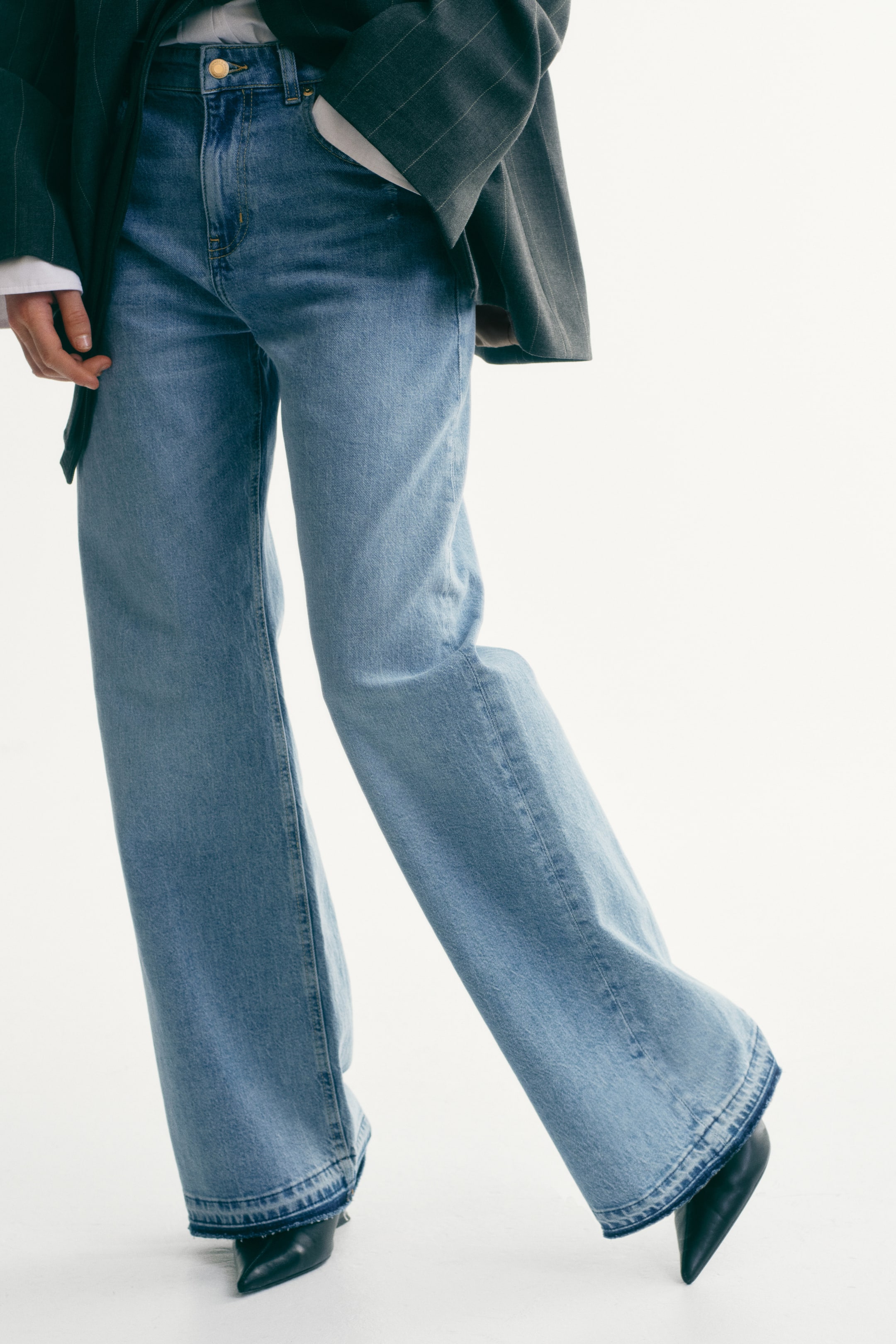 Wide High Waist Jeans - Light denim blue - Ladies | H&M US
