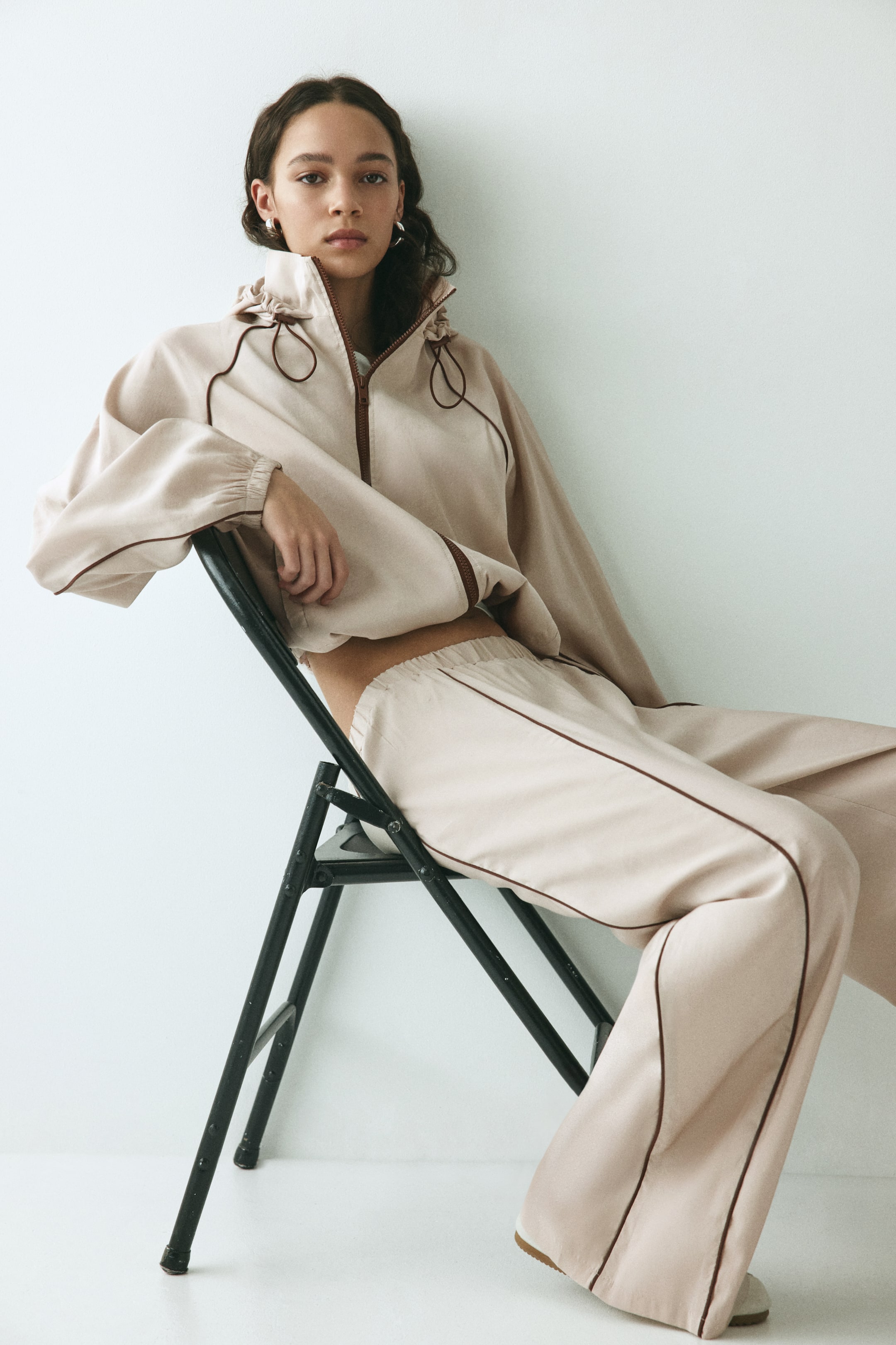 Women's Beige Wide-Leg Track Pants | H&M CA