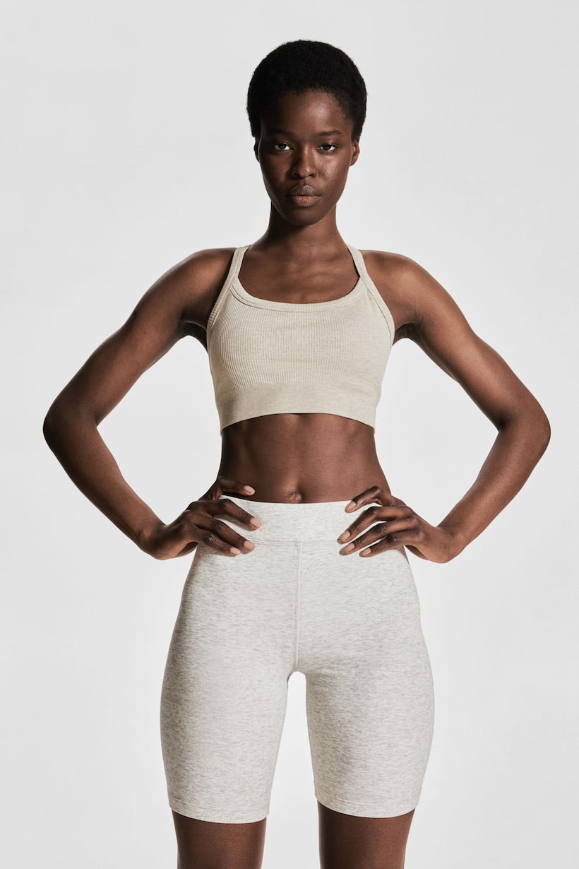 Seamless Medium Support Sports bra with DryMove™ - Light beige marl ...