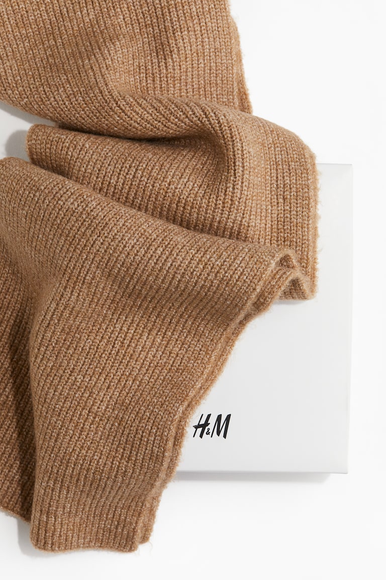 Men’s Dark beige 2-piece Knit Scarf and Beanie Set | H&M US