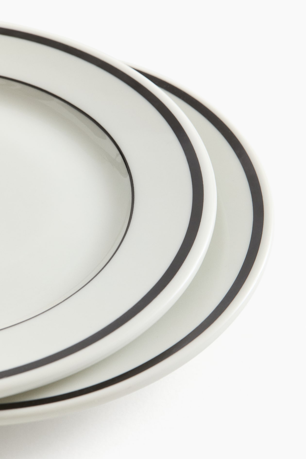 2-Pack Porcelain Medium-Sized Plates - White/black - Home All | H&M US