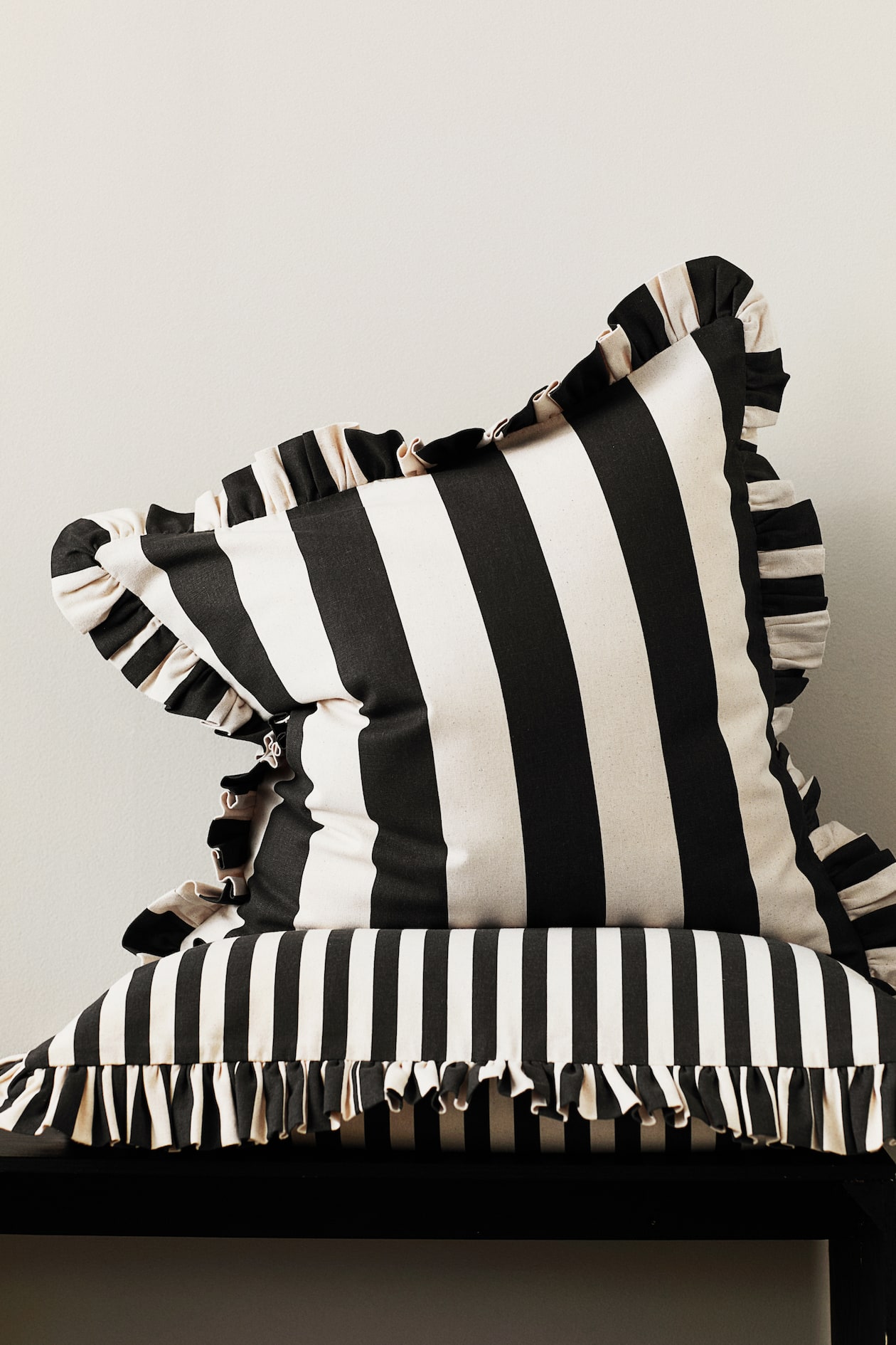 Ruffle-trimmed Cushion Cover - Black/striped - Home All | H&M US