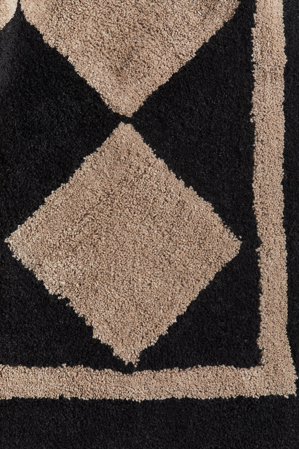Diamond-Patterned Wool-Blend Rug - Beige/diamond-patterned - Home All ...