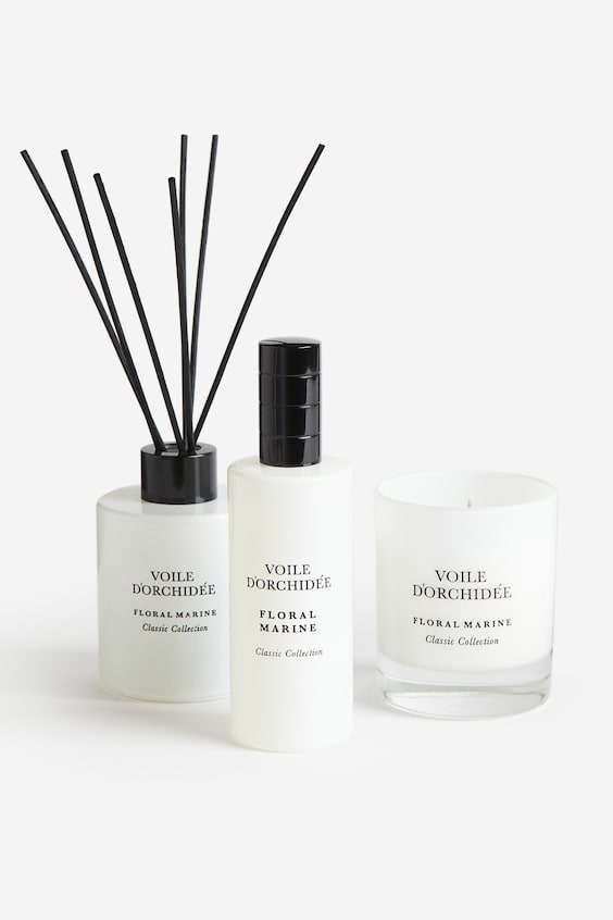 Scented candle in glass holder - White - Home All | H&M GB