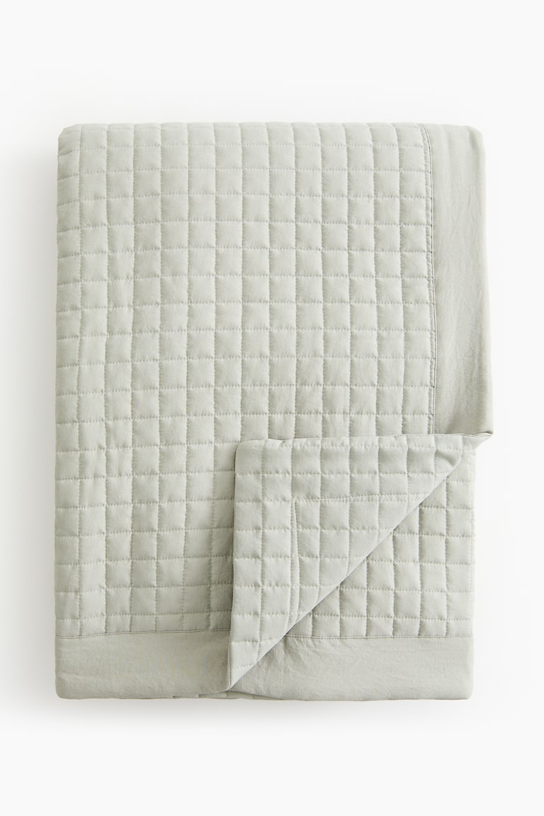 Light mint green Quilted Bedspread at H&M Home | H&M US