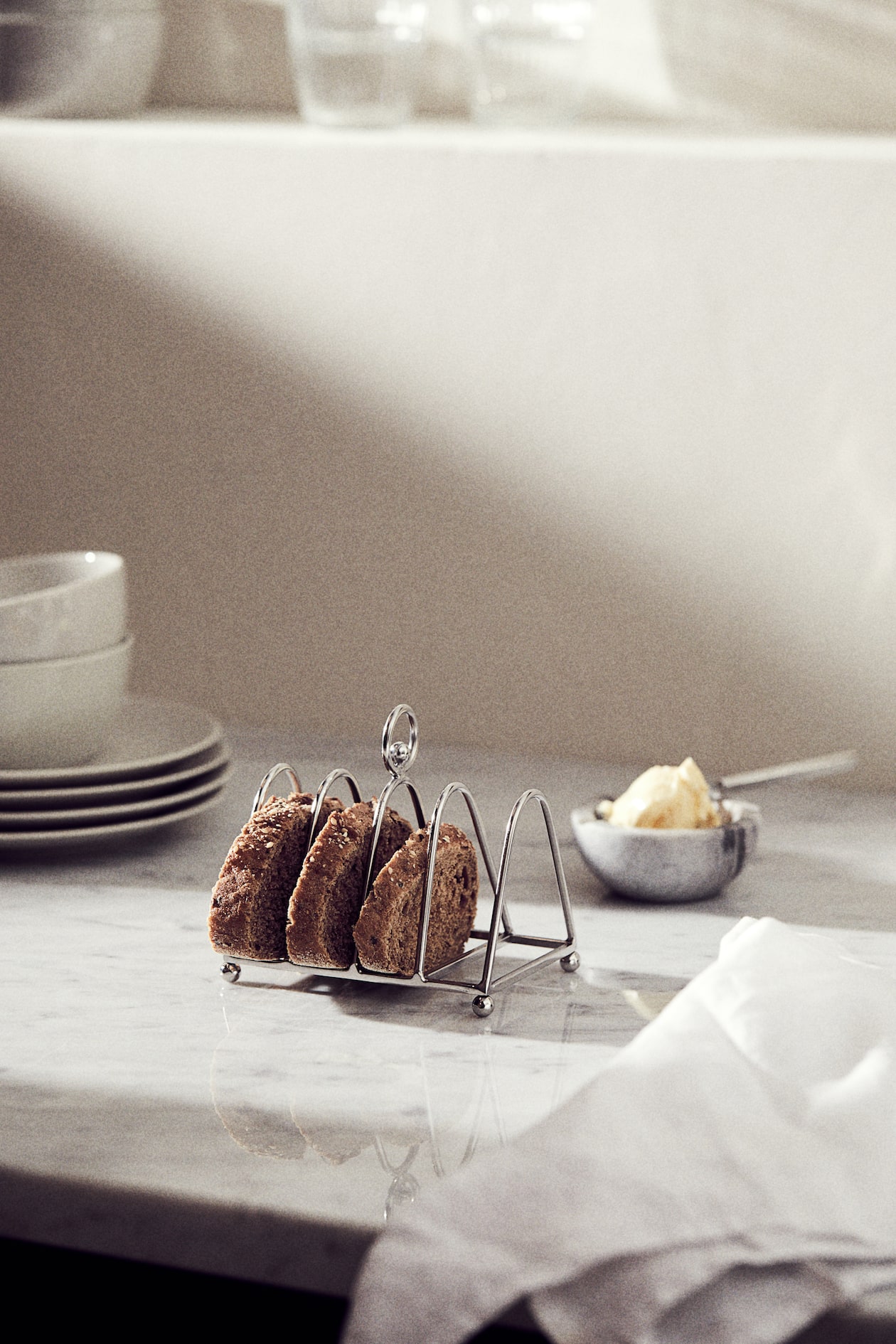 Metal toast rack - Silver-coloured - Home All | H&M GB