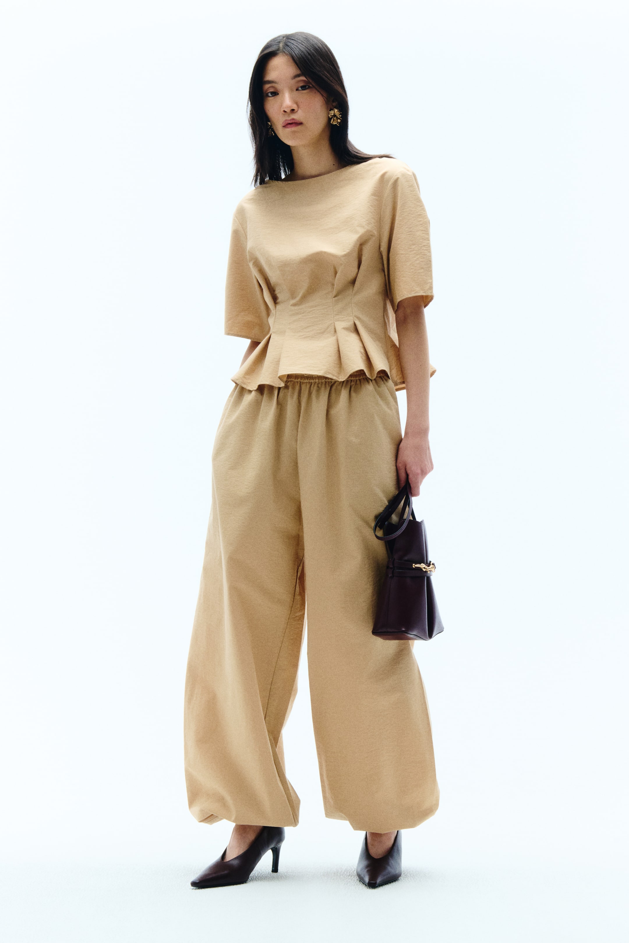 Oversized balloon trousers - Beige - Ladies | H&M SG