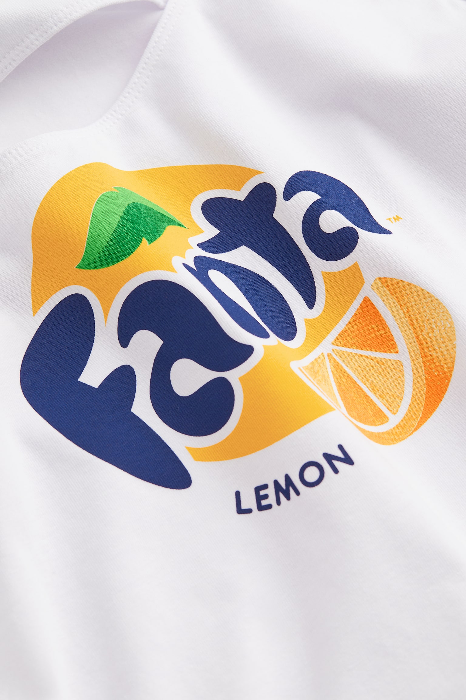 Printed Cut-out Top - White/Fanta - Ladies | H&M US